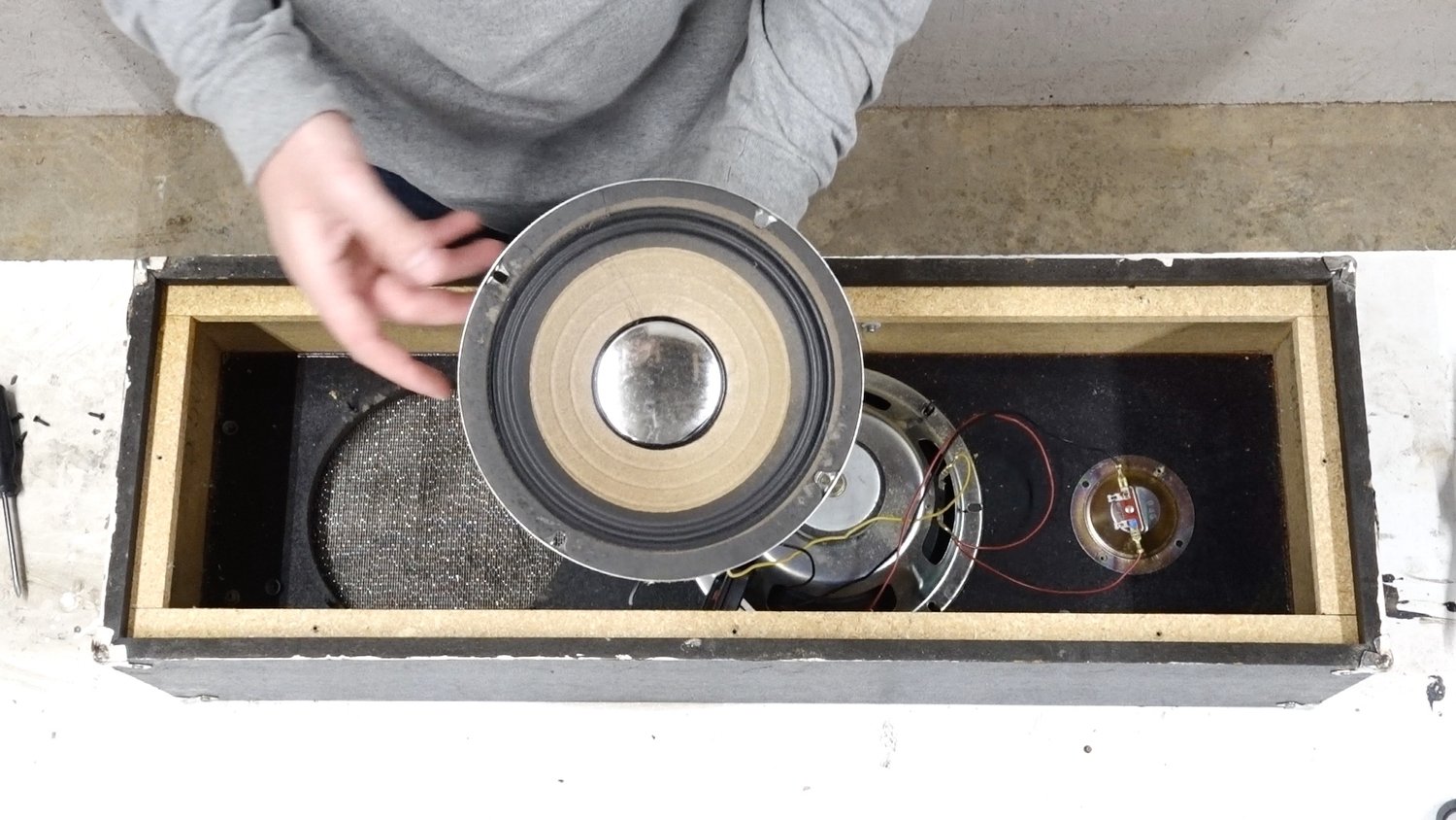 DIY WOODEN CUBE SPEAKERS — Modern Builds