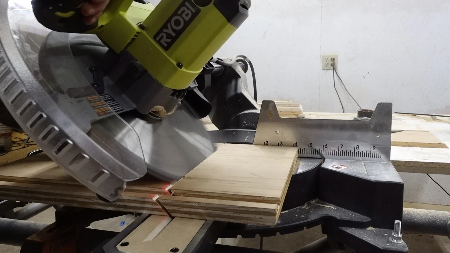 DIY WOODEN CUBE SPEAKERS — Modern Builds