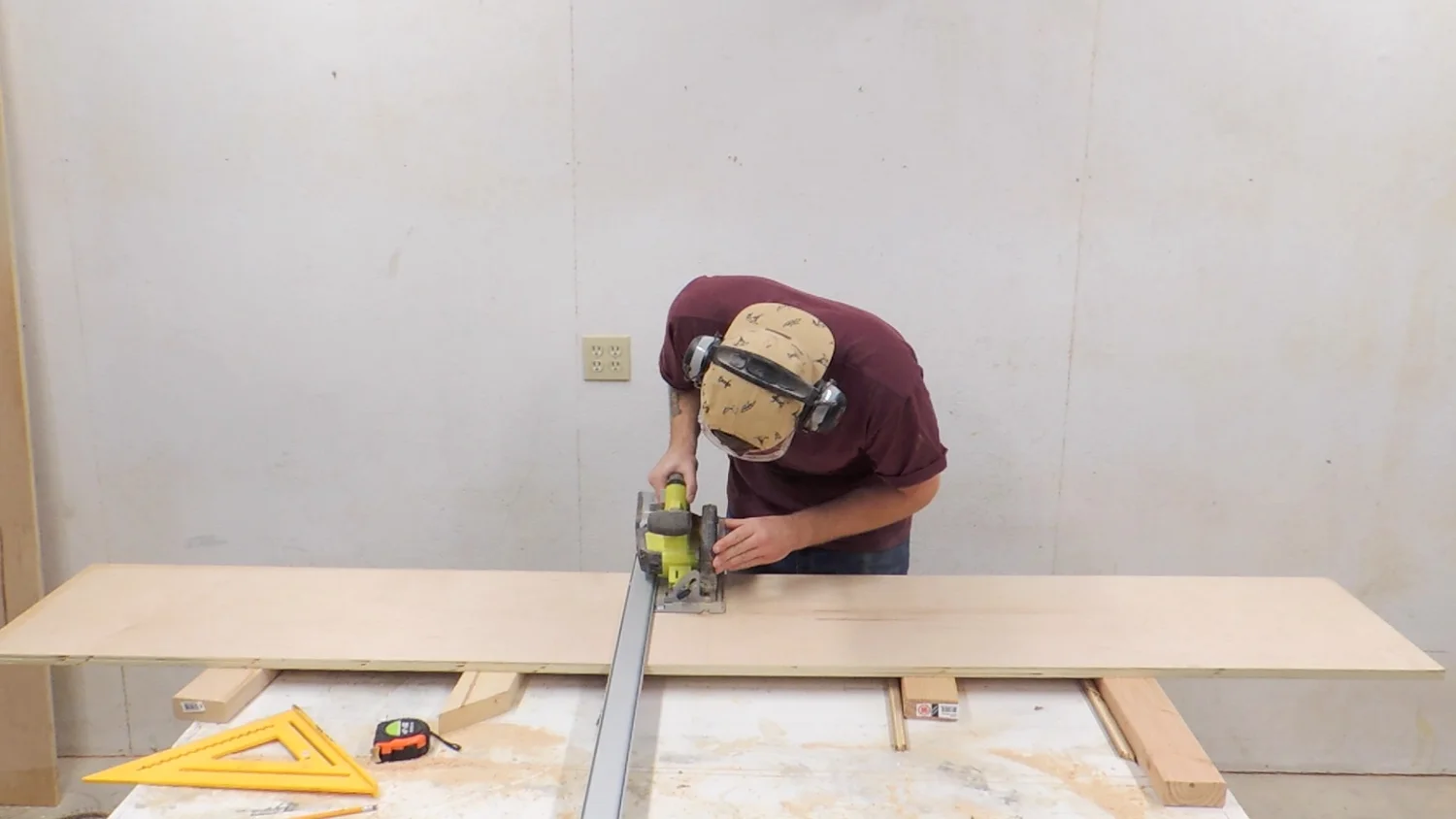 DIY PLATFORM BENCH WITH BUILT IN SIDE TABLE — Modern Builds