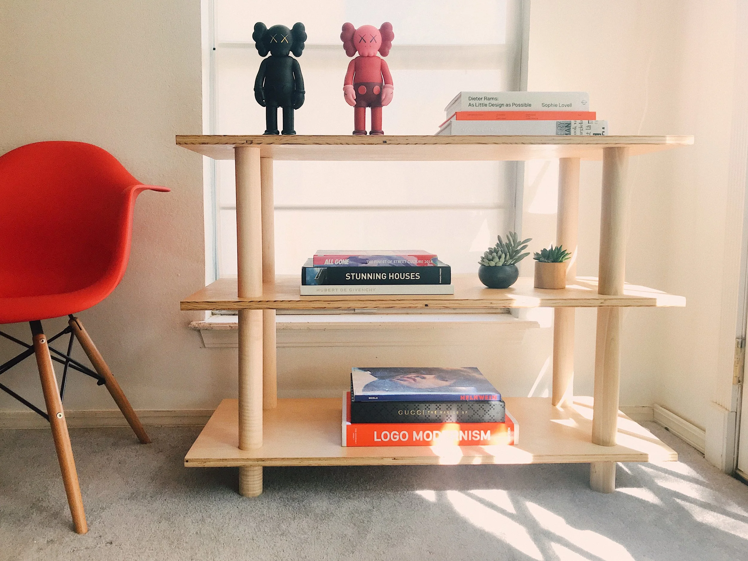 DIY DOWEL BOOKCASE — Modern Builds