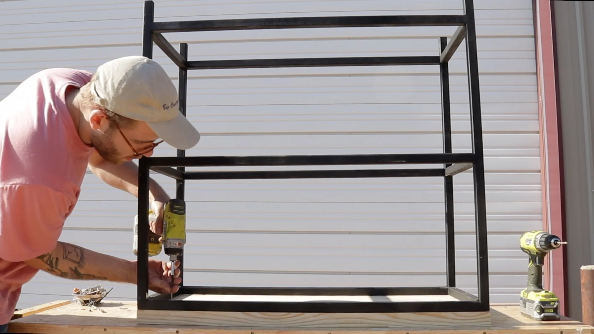 METAL & WOOD BOOK SHELF — Modern Builds