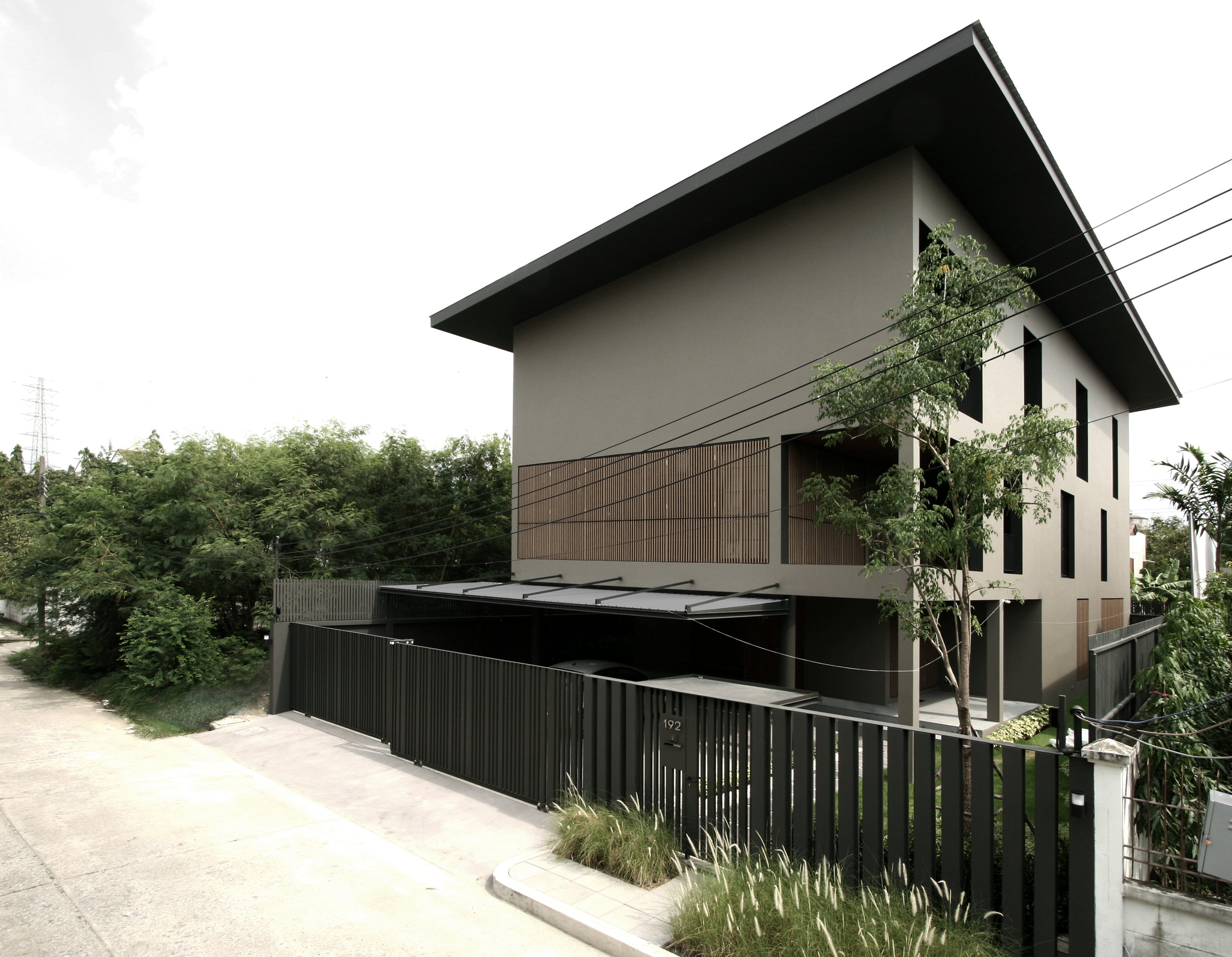 BDR RESIDENCE — NITAPROW