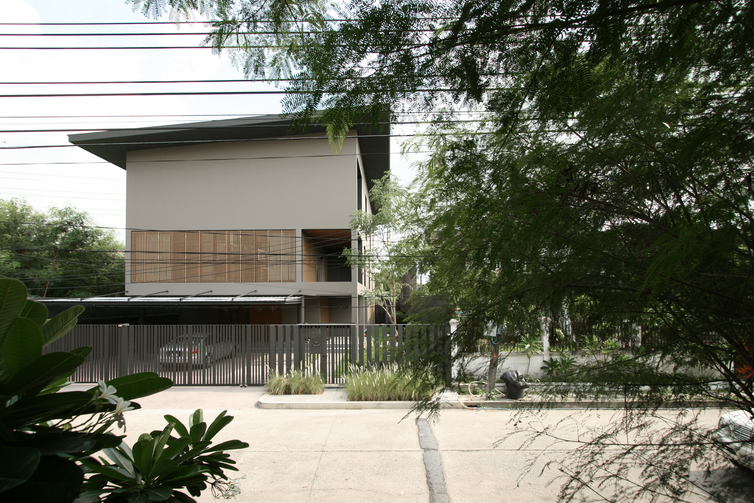 BDR RESIDENCE — NITAPROW