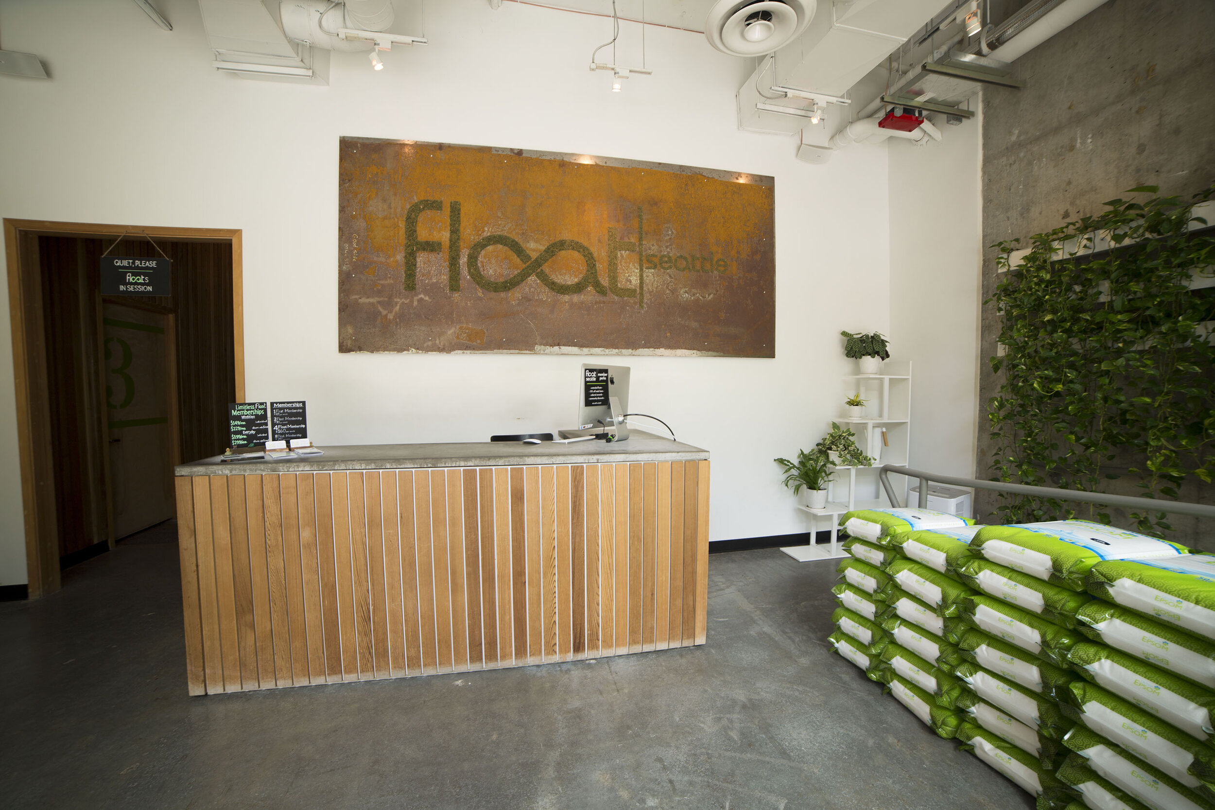 GREENLAKE — Float Seattle