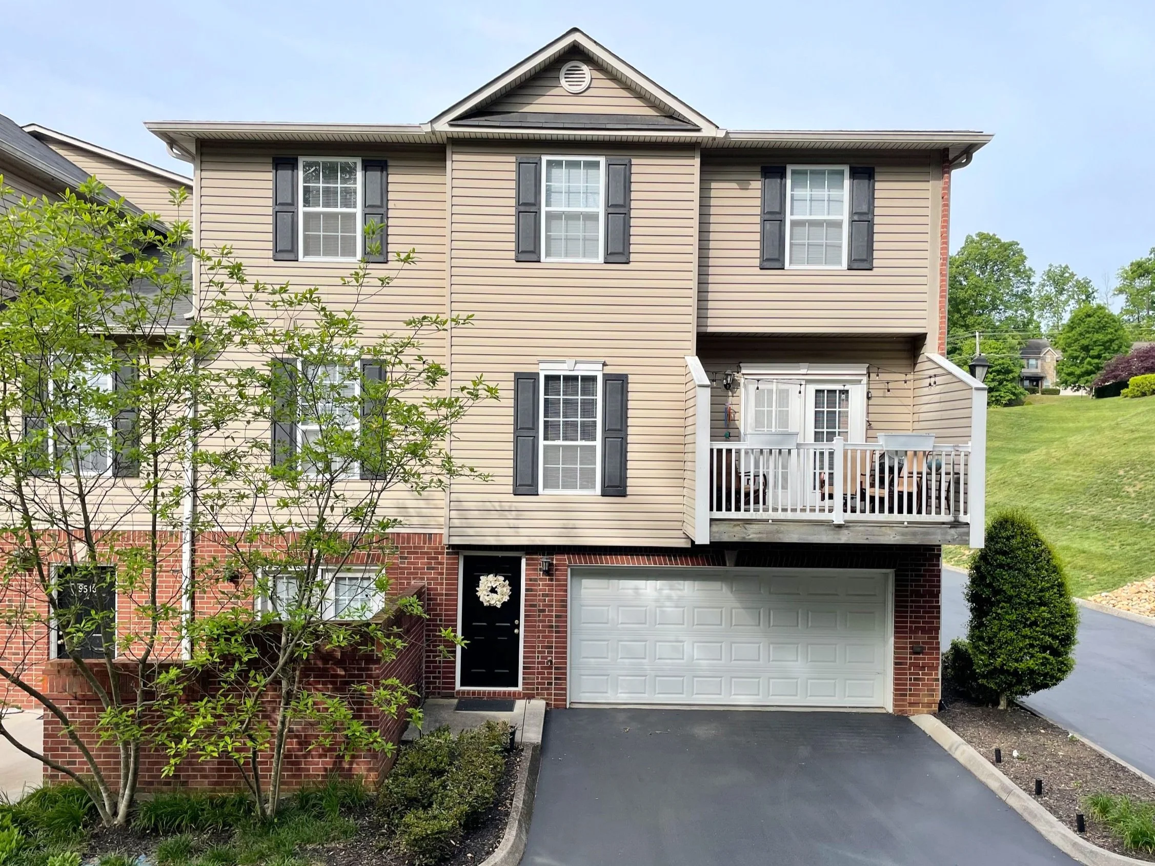 The Villas of Emerald Woods Townhomes For Lease