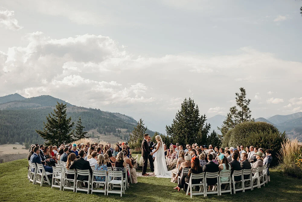 Boho Chic Fall Wedding | Sun Mountain Lodge | Wintrop, WA. — Elegant ...