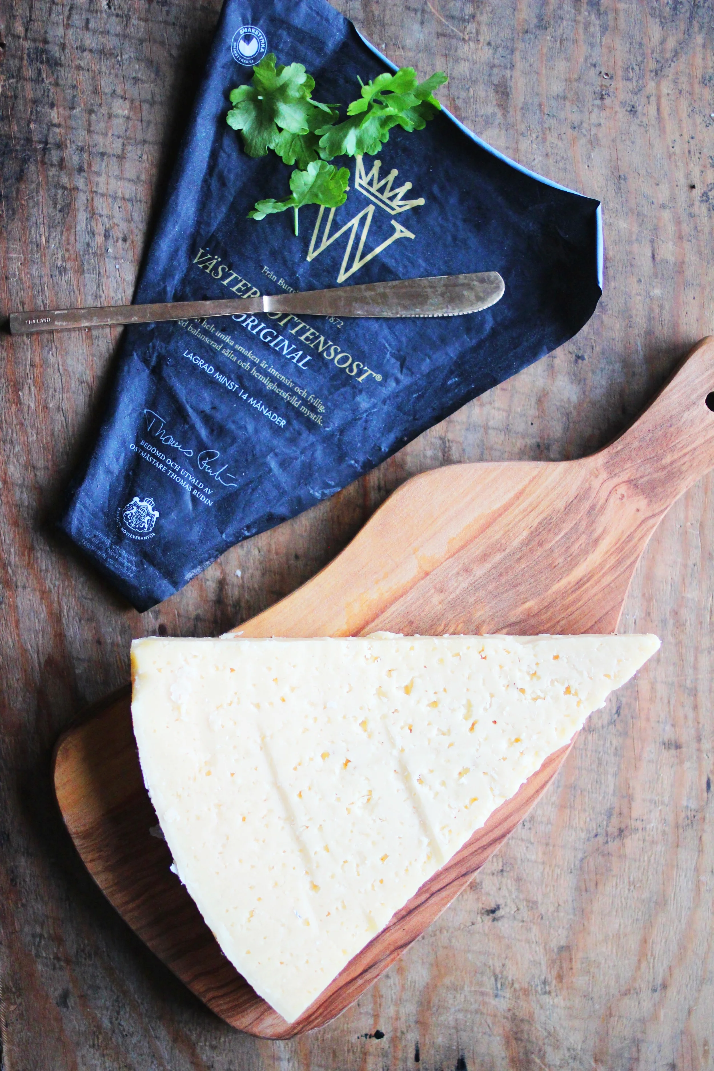 Moussaka m. Västerbottensost, spinat & bakte poteter — Happy Food Stories