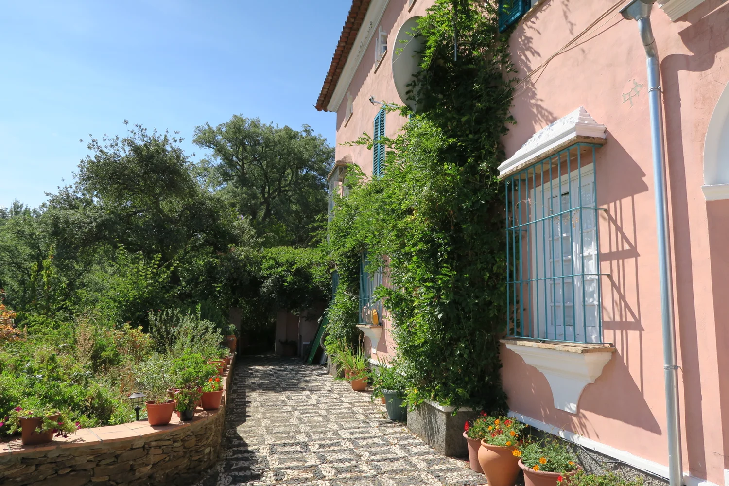 Spain — Creative writing holidays in Spain and writing workshops on Zoom