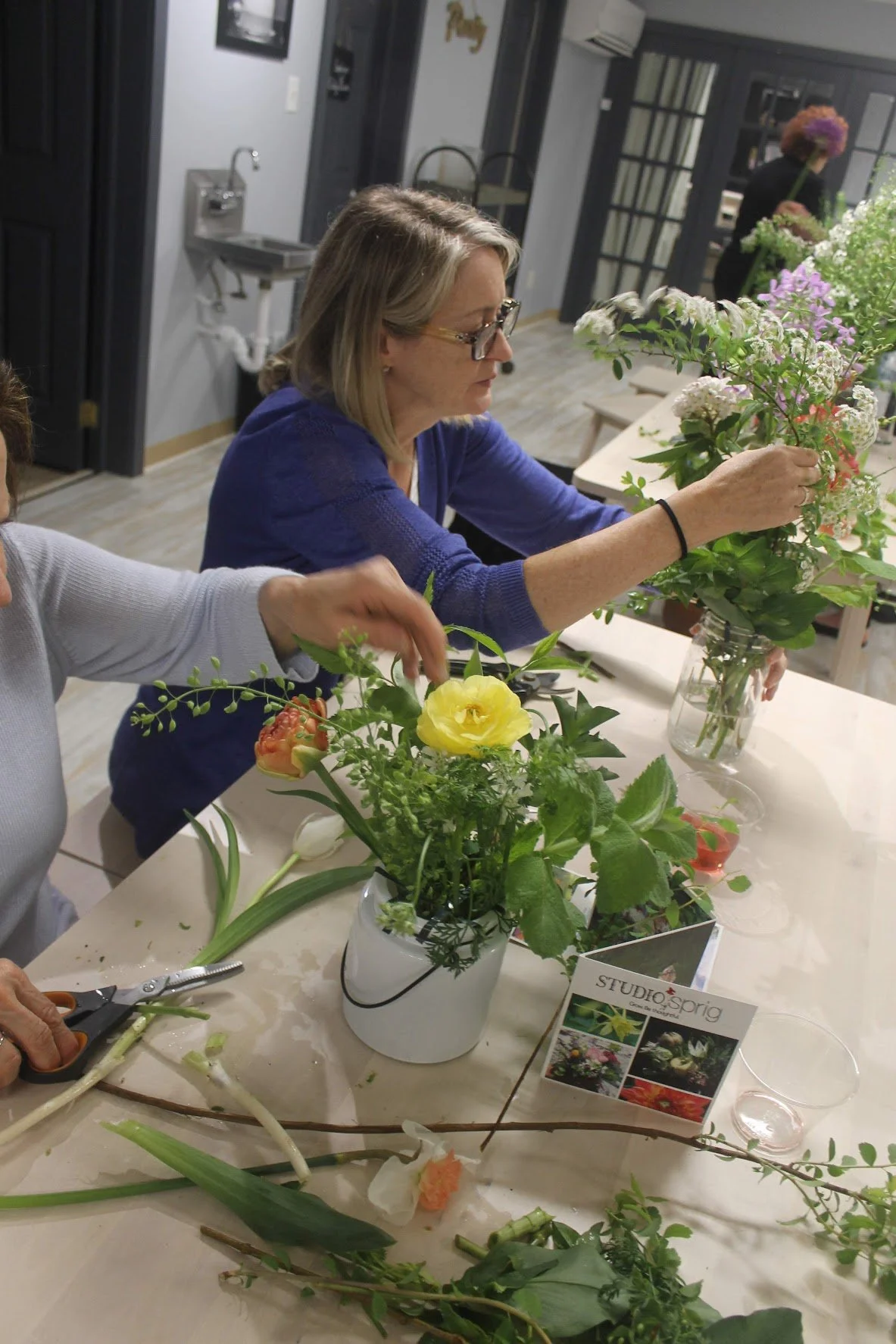 How to Host A Flower Bar Event