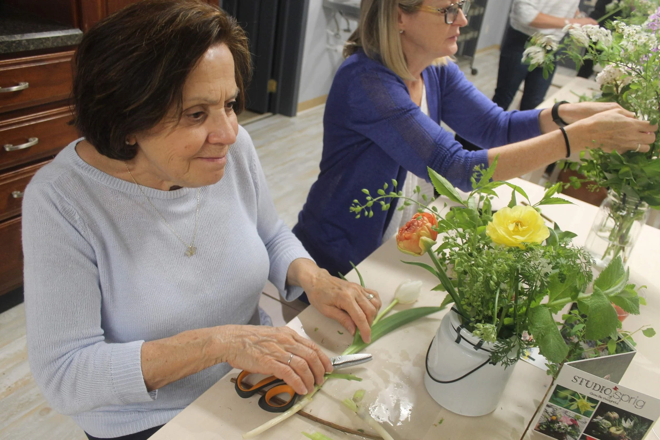 How to Host A Flower Bar Event