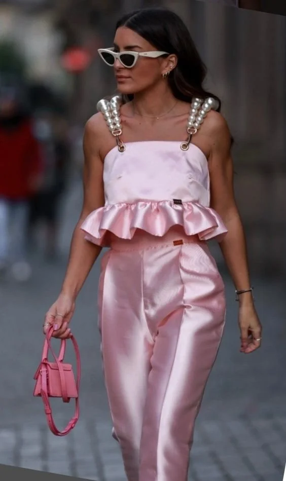 Girlcore: how to wear this feminine trend - BeautyEQ