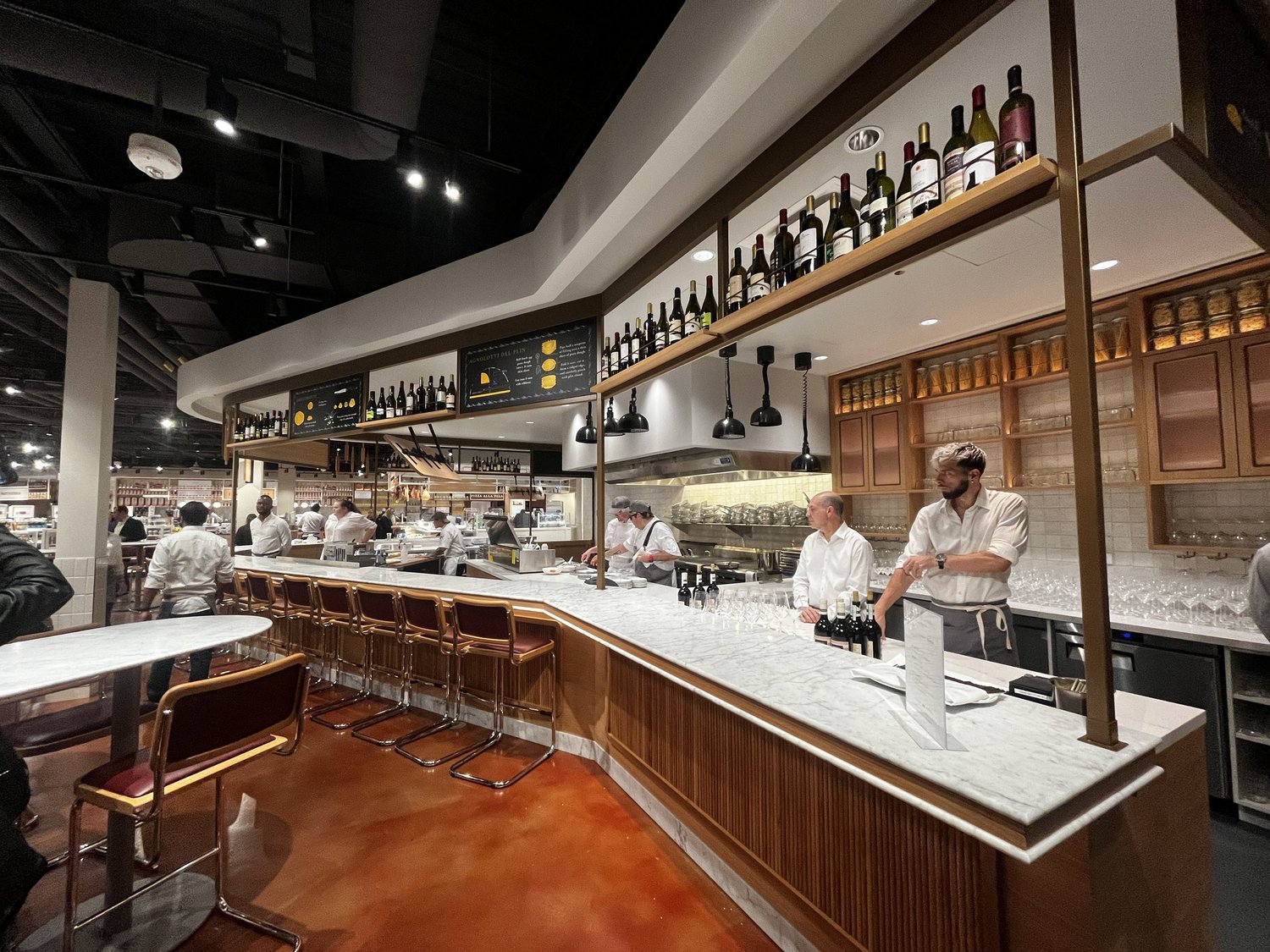 Eataly Opens New Location Beside Mississauga at Sherway Gardens ...