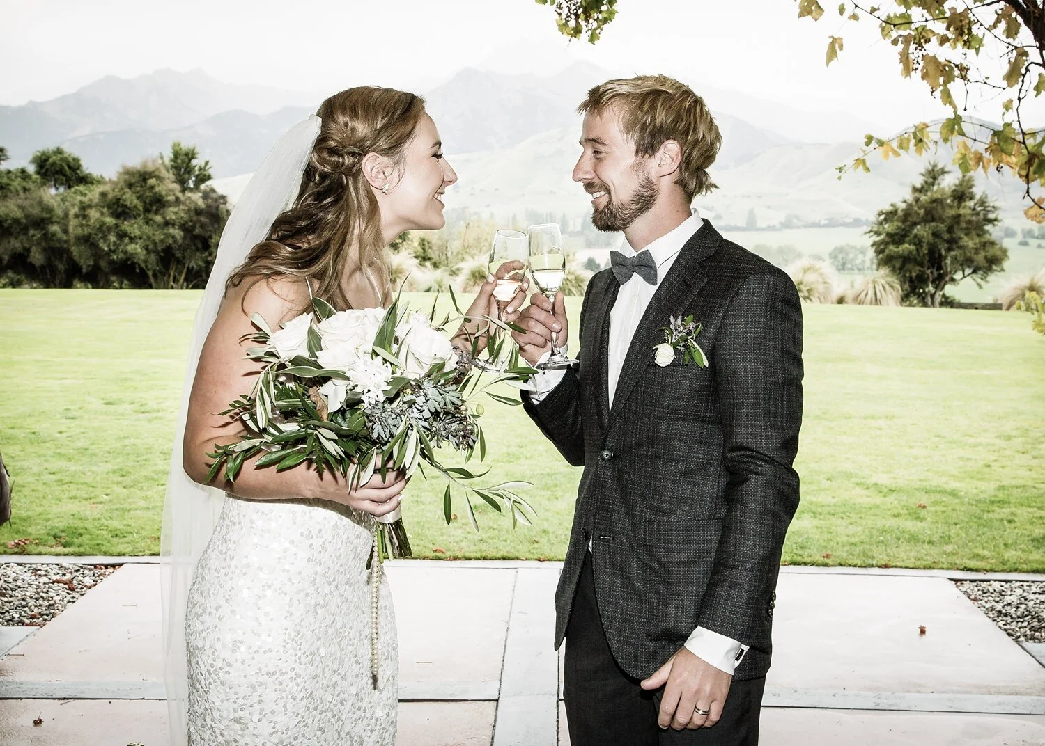 Relaxed Autumn Wedding at The Lookout Lodge Wanaka - Hayley and Brad ...