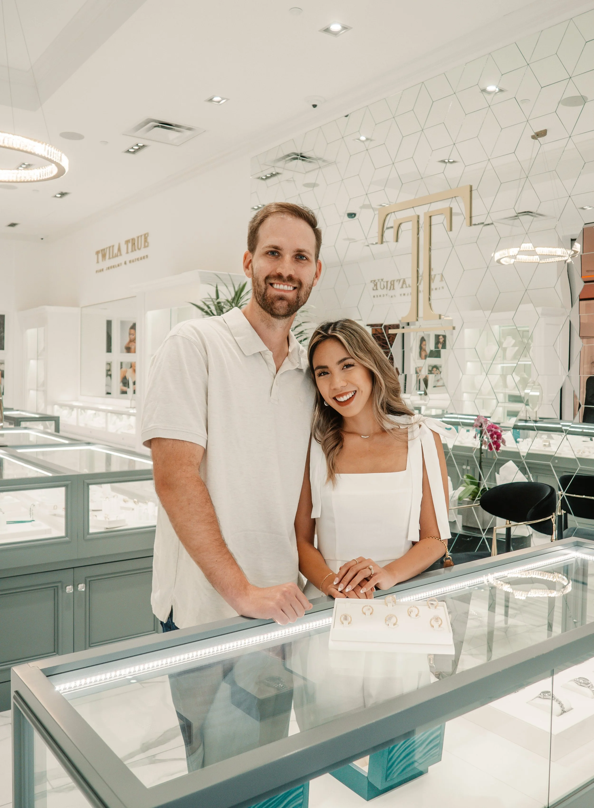 Why I Love Twila True in Las Vegas — When She Roams