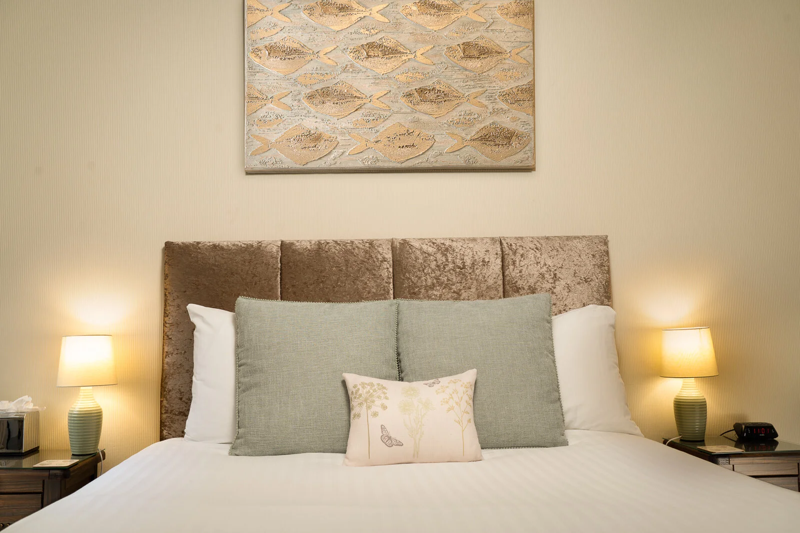 Rooms/Book Now — THE MARINERS - TORQUAY