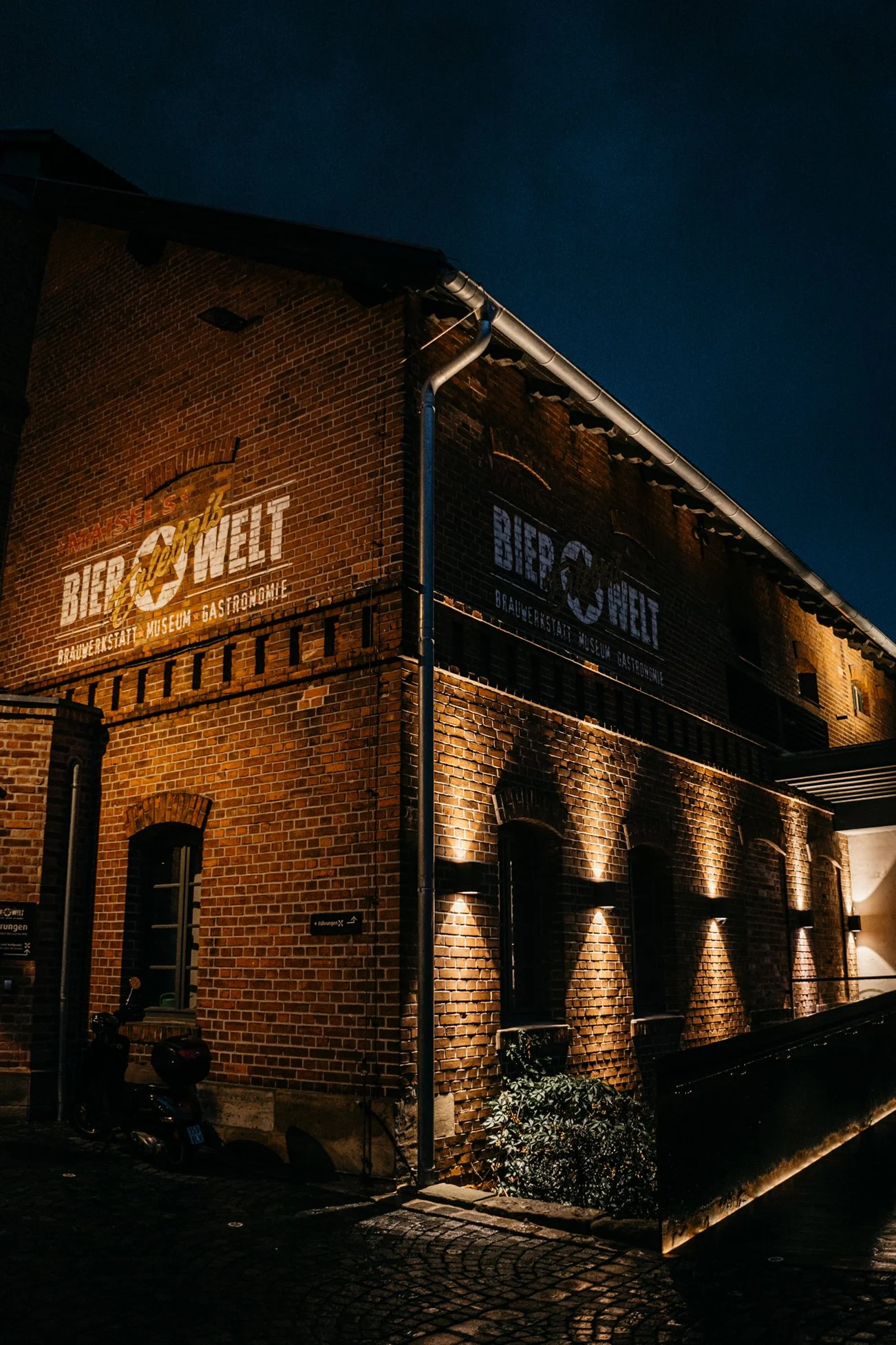 Traumhafte Hochzeit in der Maisel's Bier-Erlebniswelt. Bayreuth — Wedding Cinematography