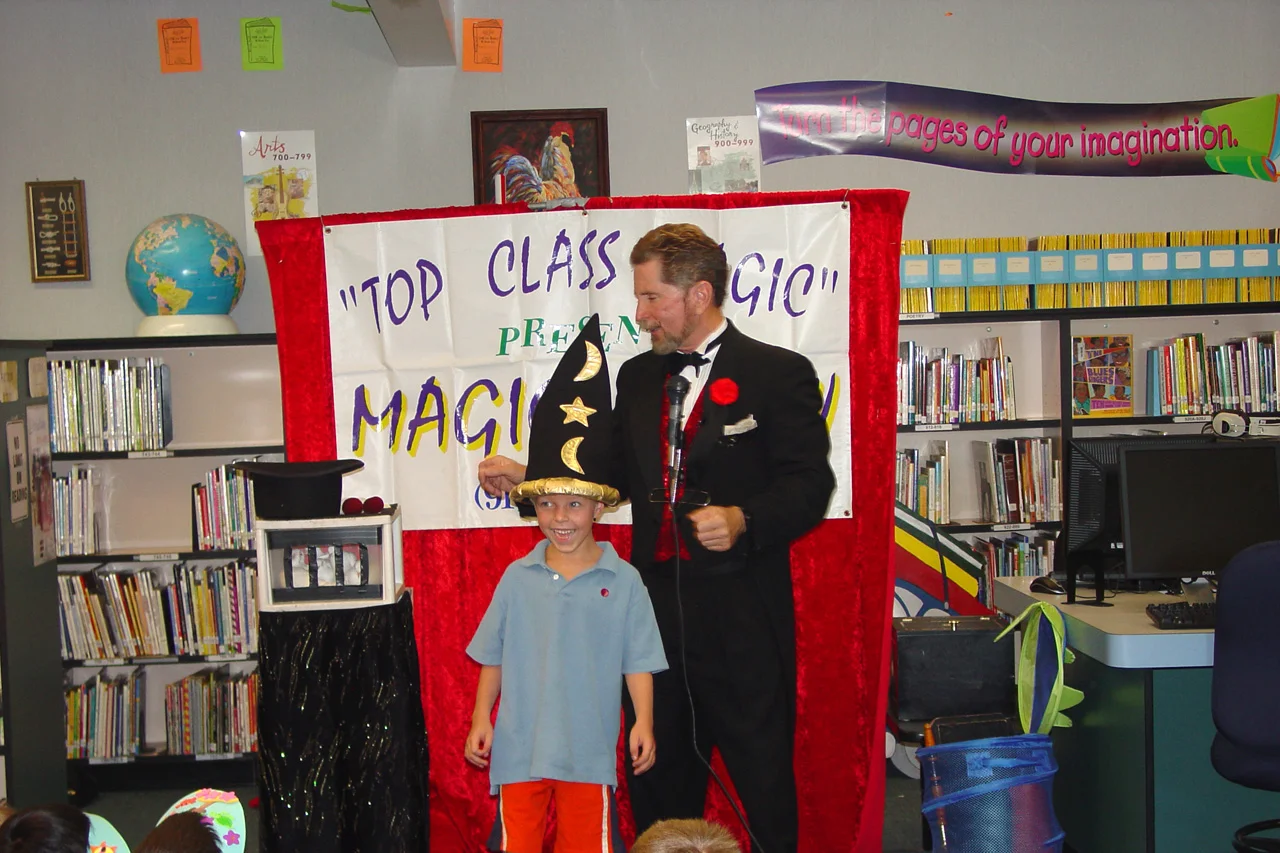 TOP CLASS MAGIC by BILL DEVON-HUTCHEON