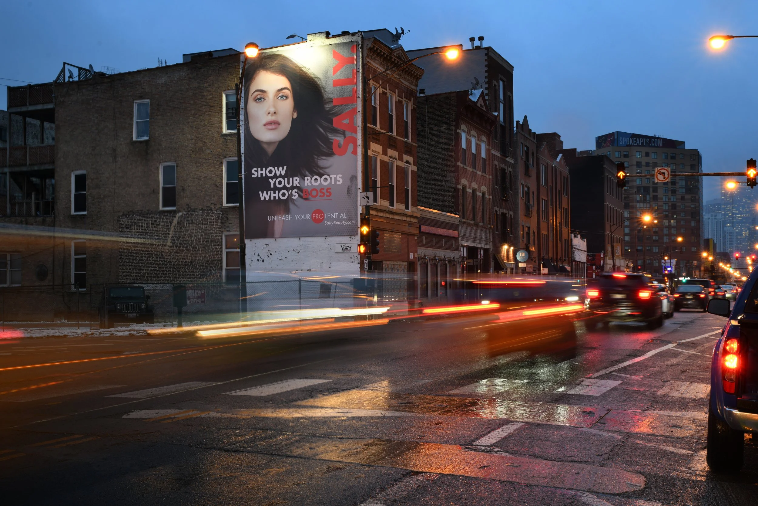 Reaching Customers in River North: Chicago Billboard Cost, Locations ...