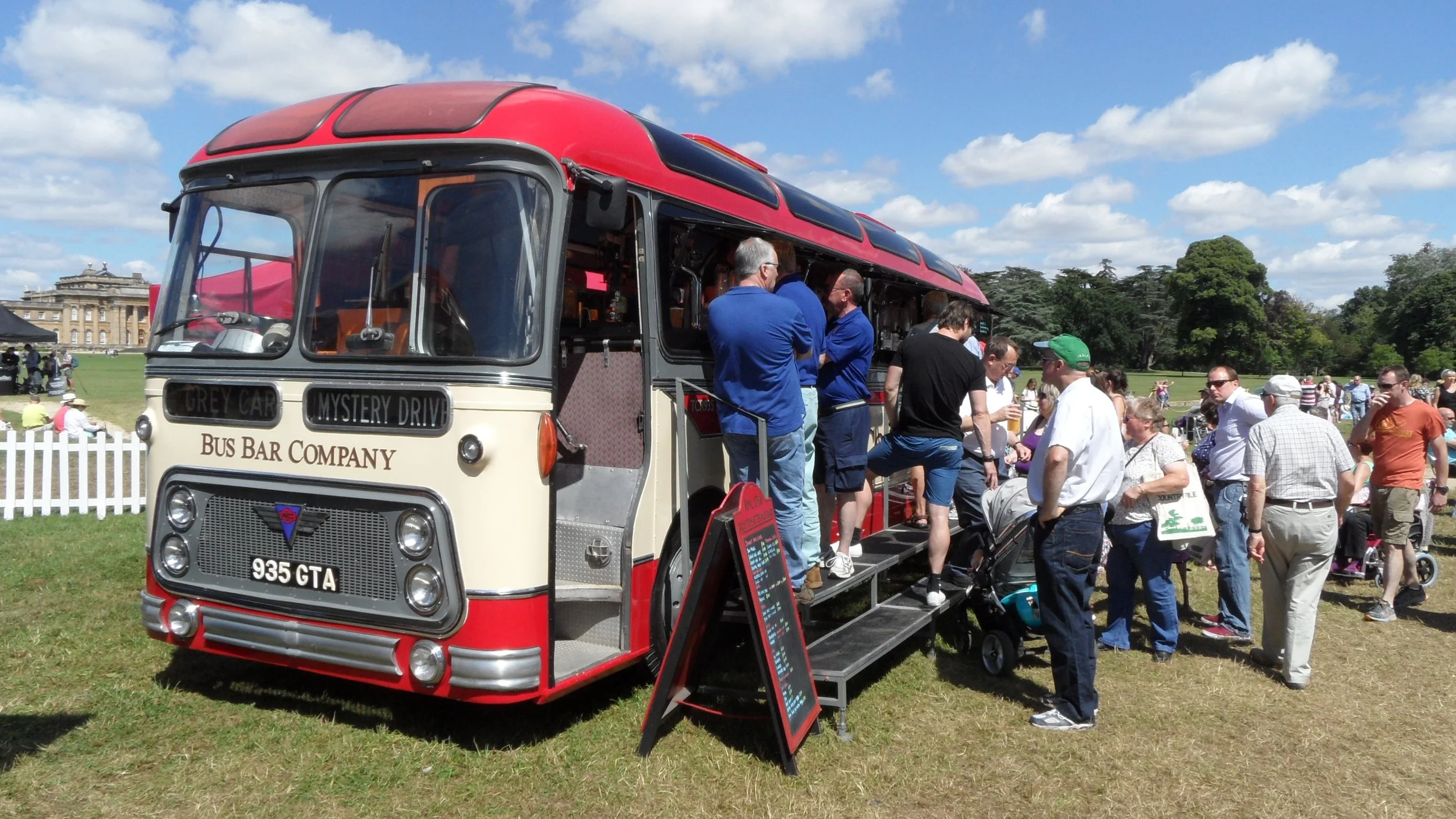 Days Out, Entertainment Trips, and Mini-Holidays by Coach | Just Days Out