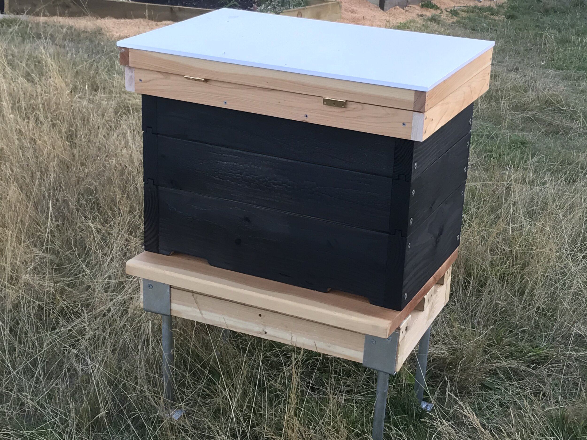 Layens — Natural Beekeeping Tasmania