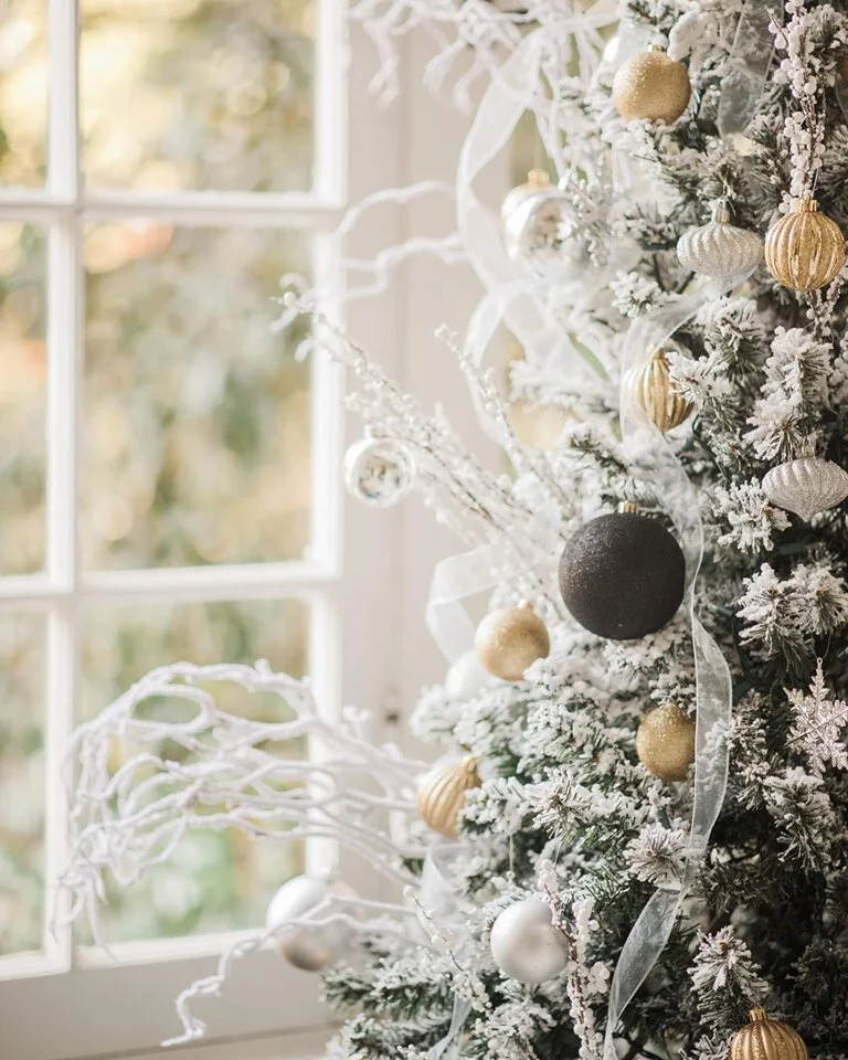 Christmas Mini Boudoir Sessions — Fancy This Photography