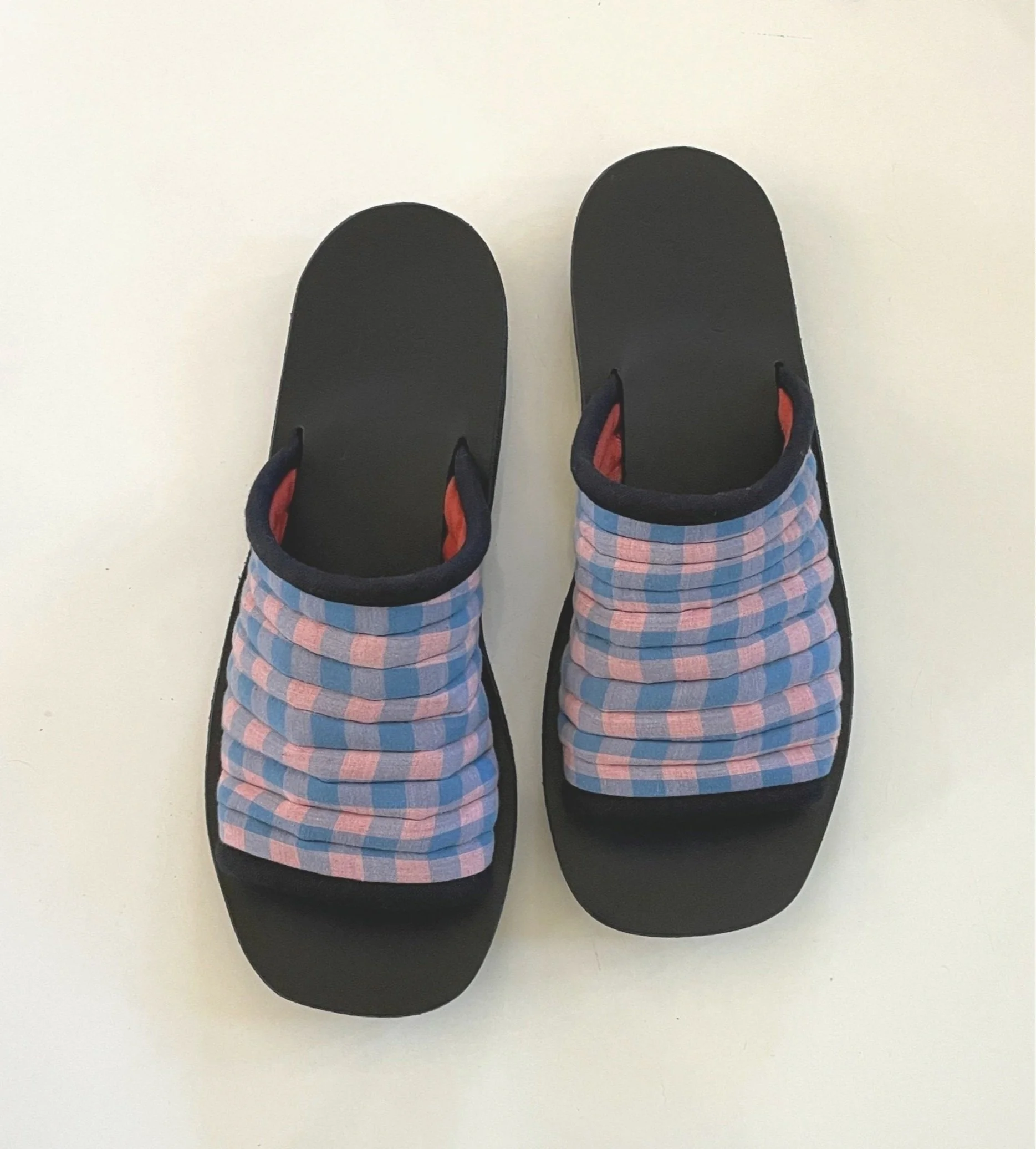 SAMPLE SHOP — Rachel Sees Snail Shoes