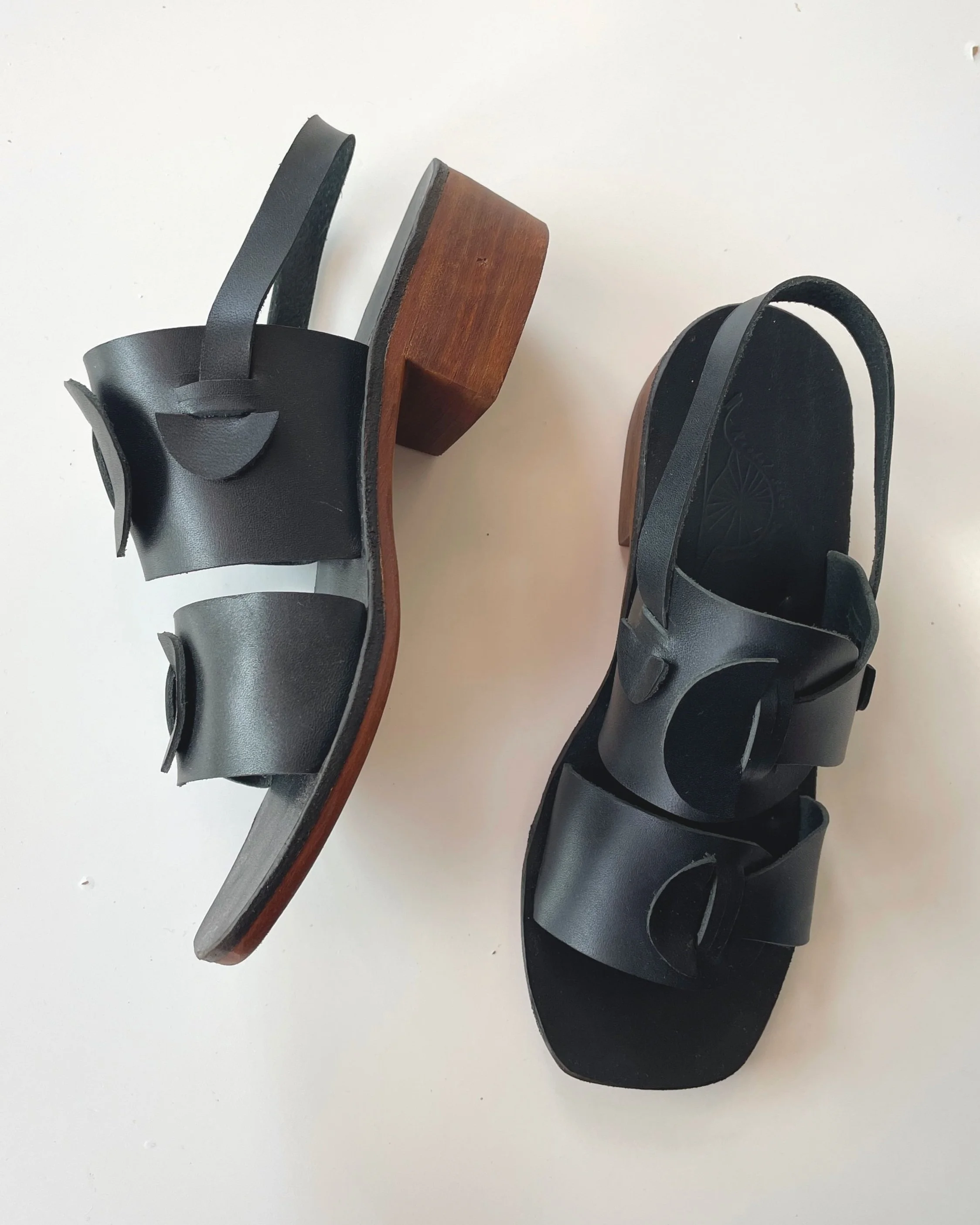 Rachel Sees Snail Shoes