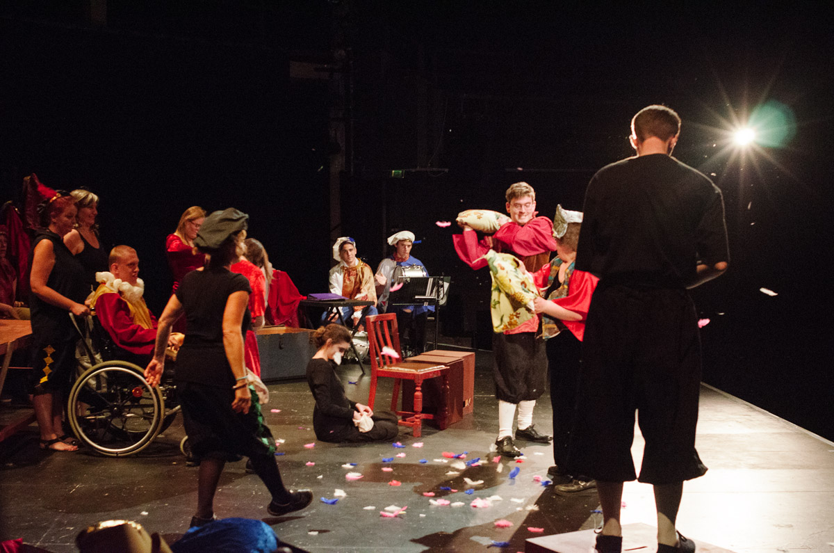 Bloomin' Arts | Enjoy, develop, perform and work in the arts