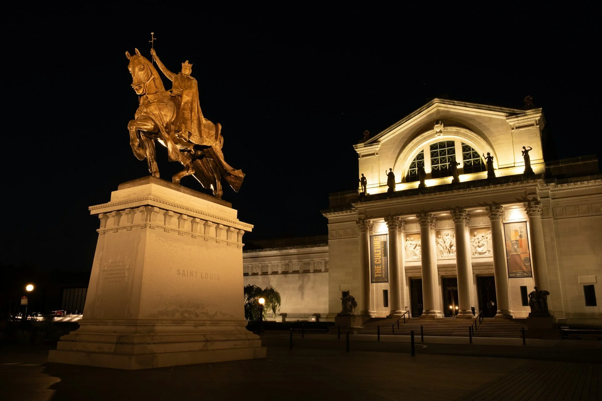 Where to Eat, Drink & Explore Near Off White Wedding Show in St. Louis ...