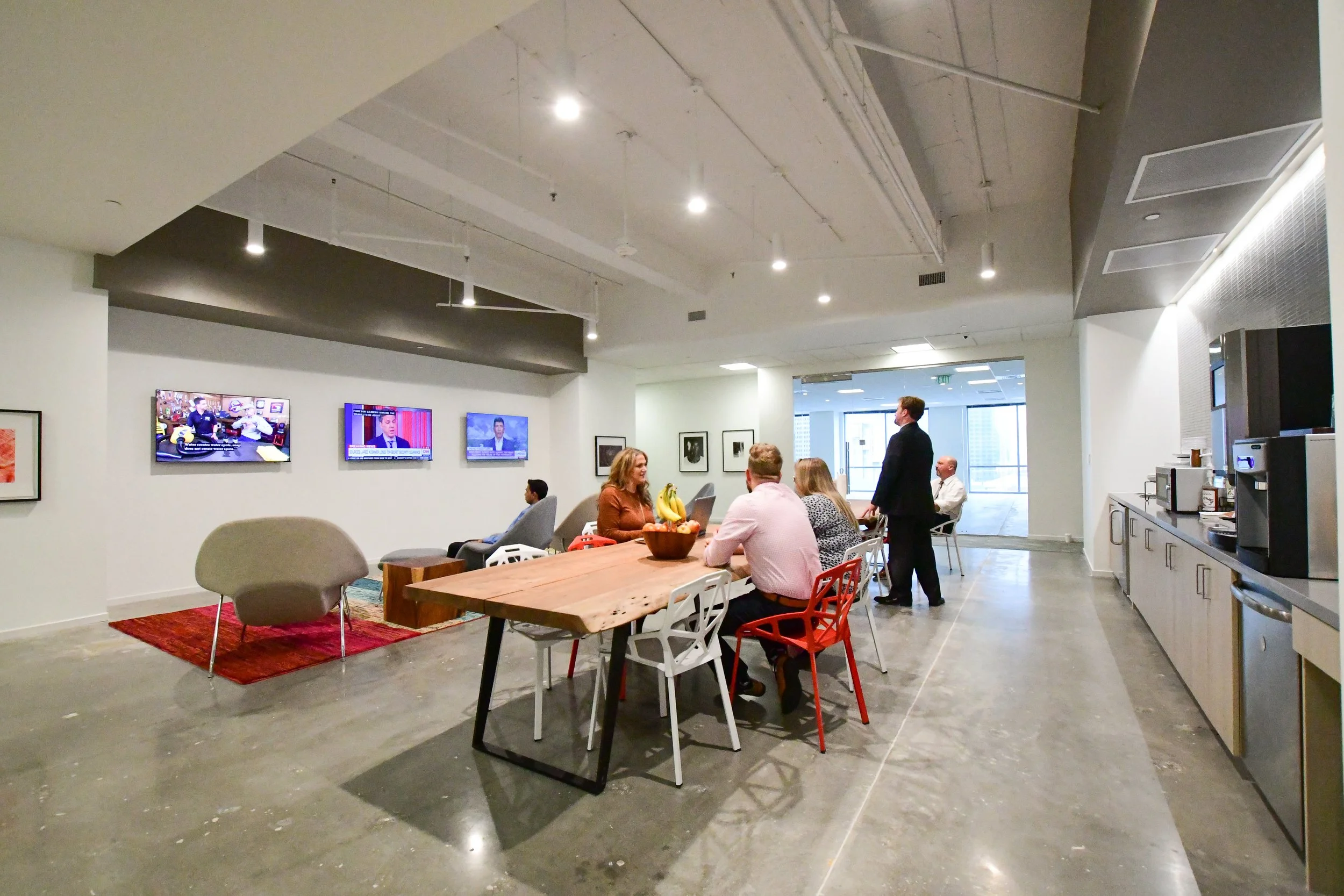 Tenant Lounge — ONE ARTS