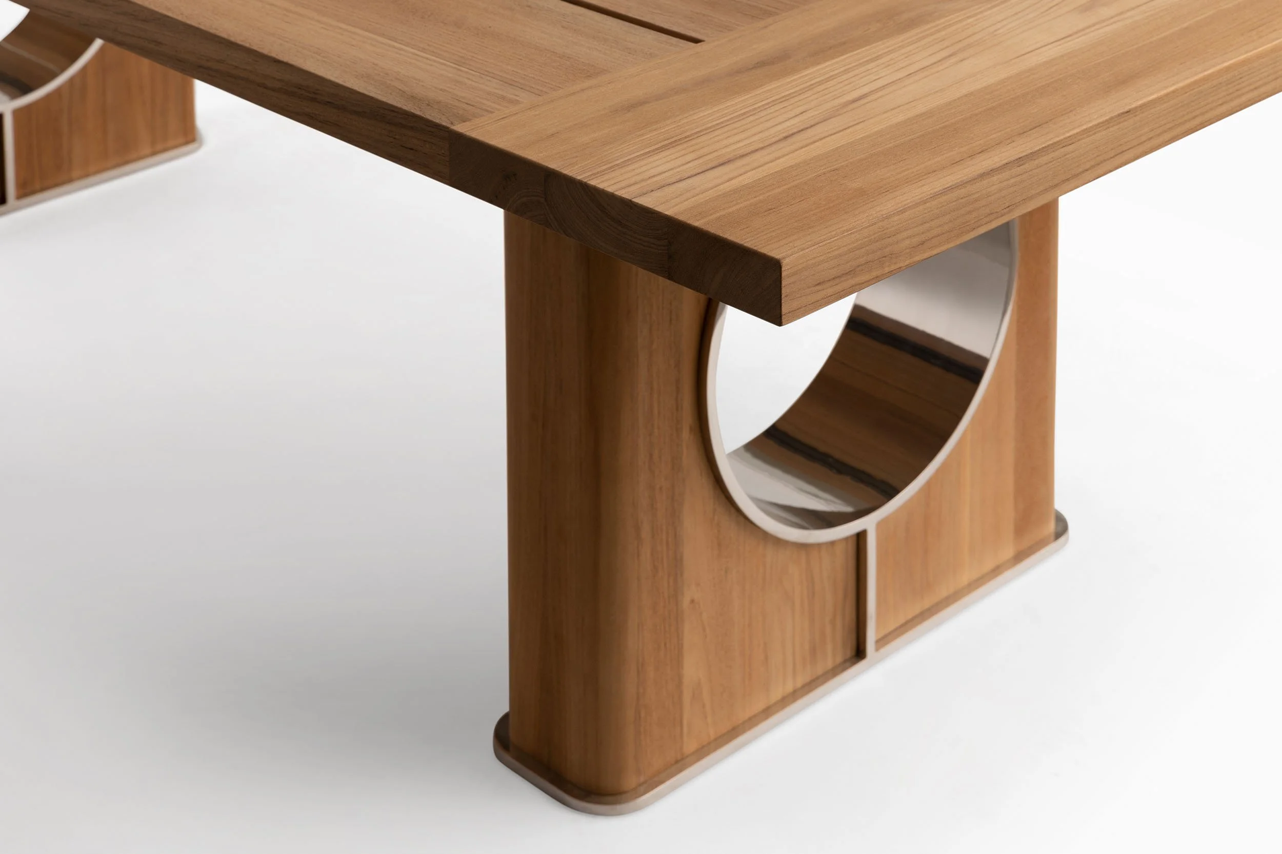 Eclipse Dining Table — LINK | Modern Luxury Furnishings For Indoor And ...