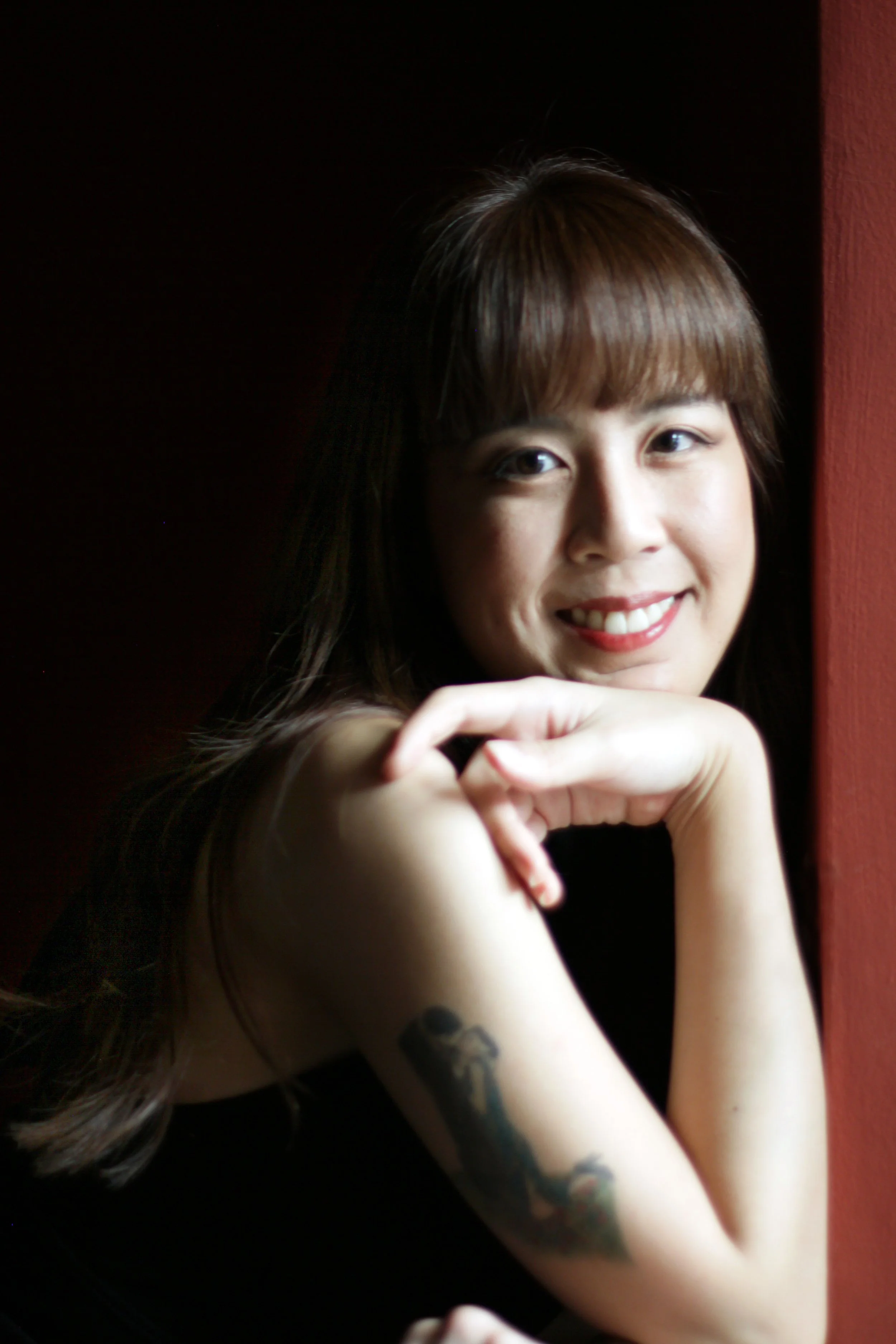 bio — nelicia low 劉慧伶