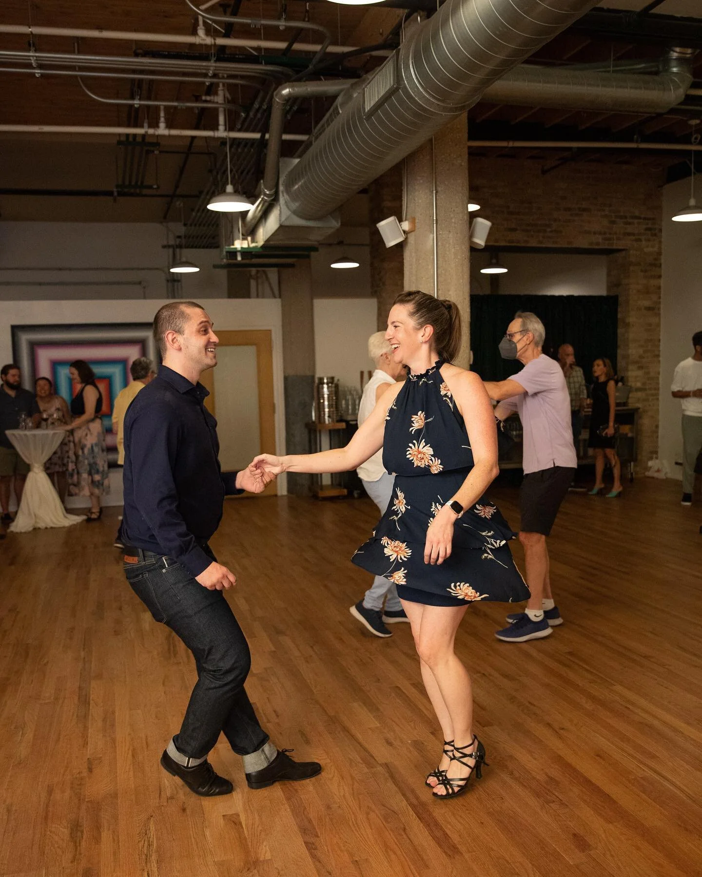 Ballroom, Salsa, Swing and Wedding Dance Lesson in Chicago, IL.