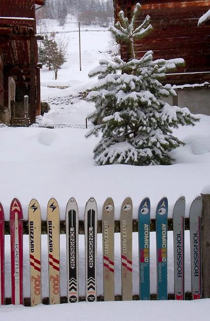 8 Awesome Ways To Upcycle Your Old Skis