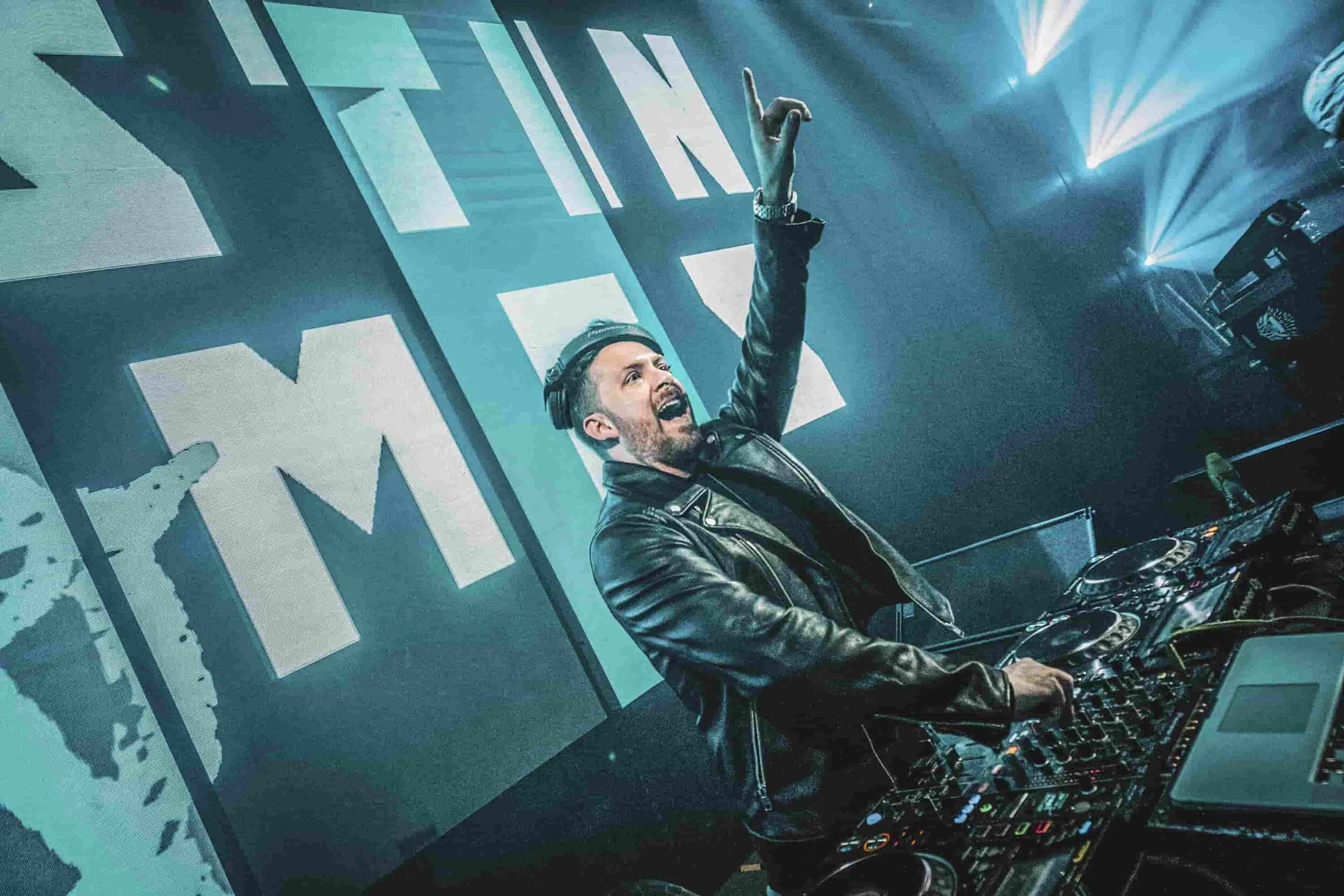 Official Website Photo Gallery — DJ Justin James