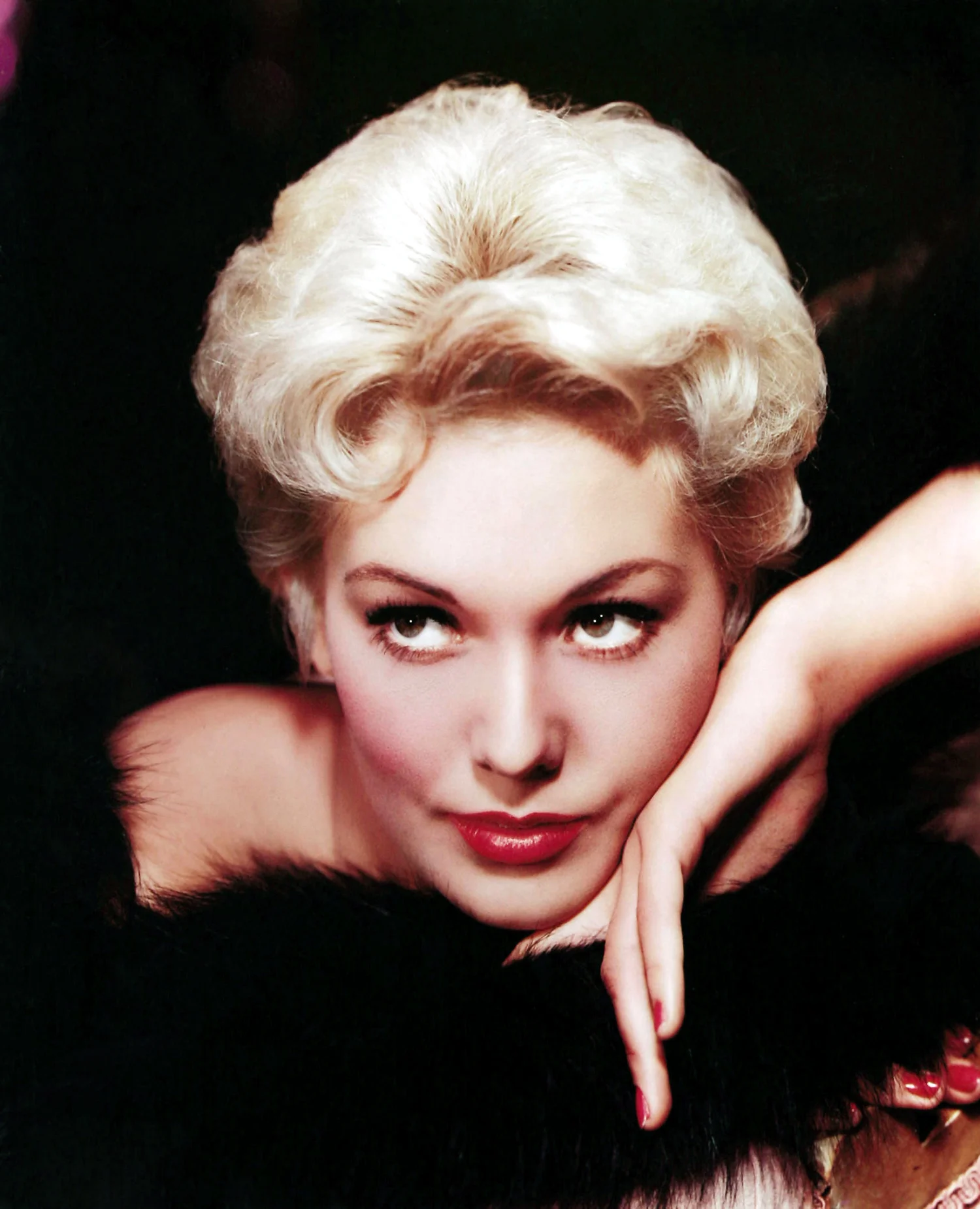 Special Feature! The Hard Hollywood Life of Kim Novak — You Must ...