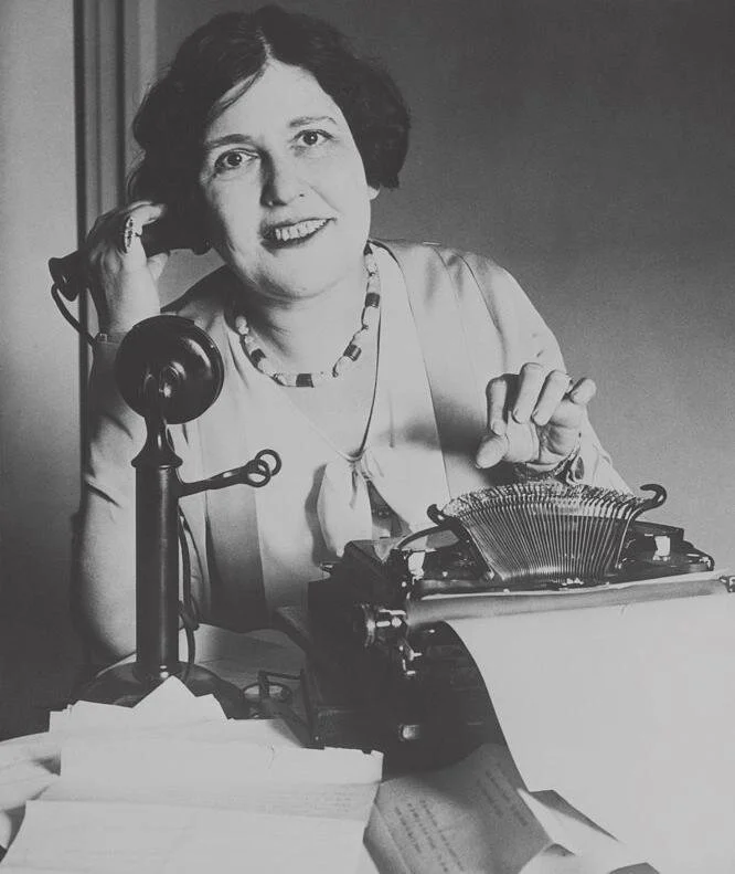 Gossip Girls: Louella Parsons and Hedda Hopper (Small Town Girl ...