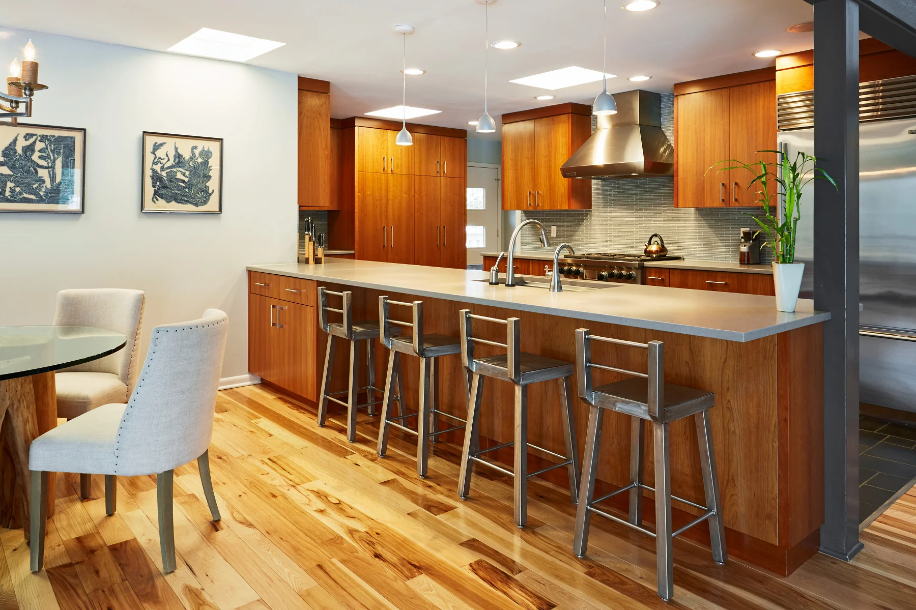 Contemporary — Martin-Star