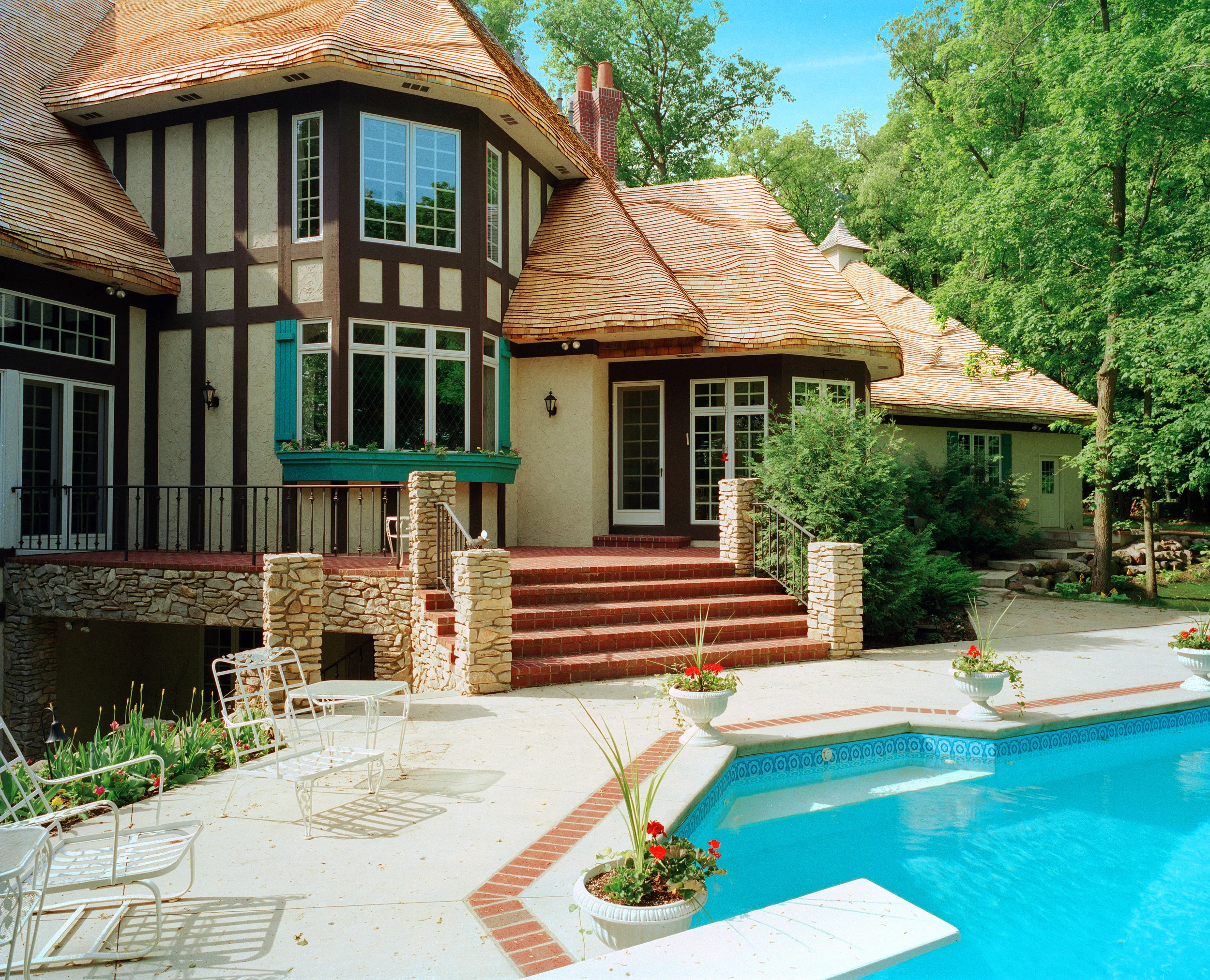 Cottage System - Country Cottage Roofing | Custom Shingles