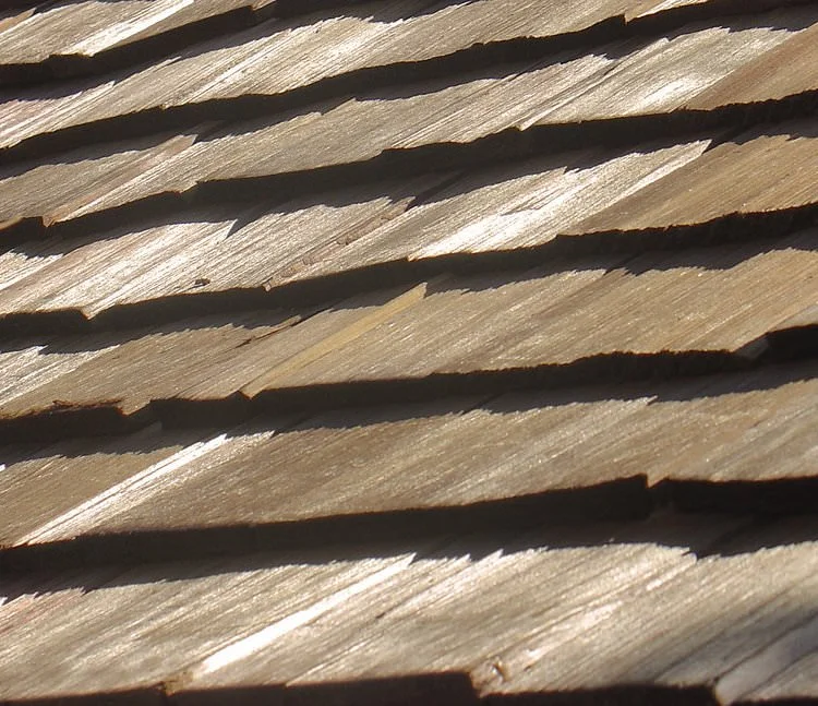 Differences Between Wood Shingles & Wood Shakes | Custom Shingles