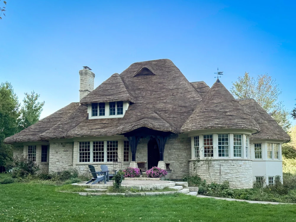 Cozy & Clean | Custom Shingles