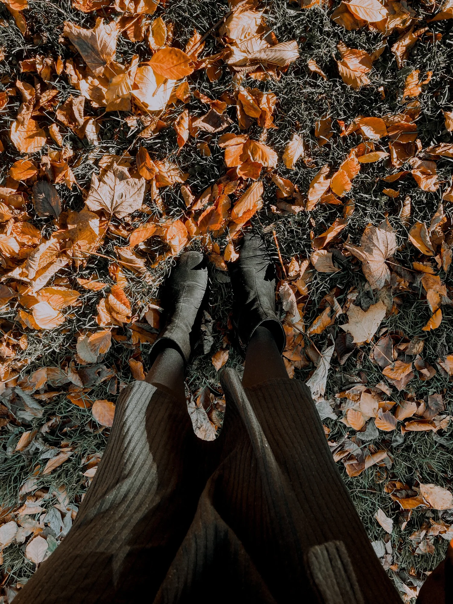 3 COMFORTABLE SHOE STYLES AND HOW TO STYLE THEM FOR THE OFFICE - One Of ...