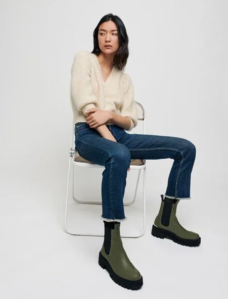 7 Ways to Style Cropped Jeans with Confidence - One Of A Style