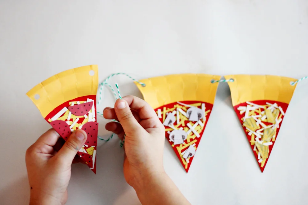 PAPER PLATE PIZZA GARLAND 🍕 — All Kids Are Gifted