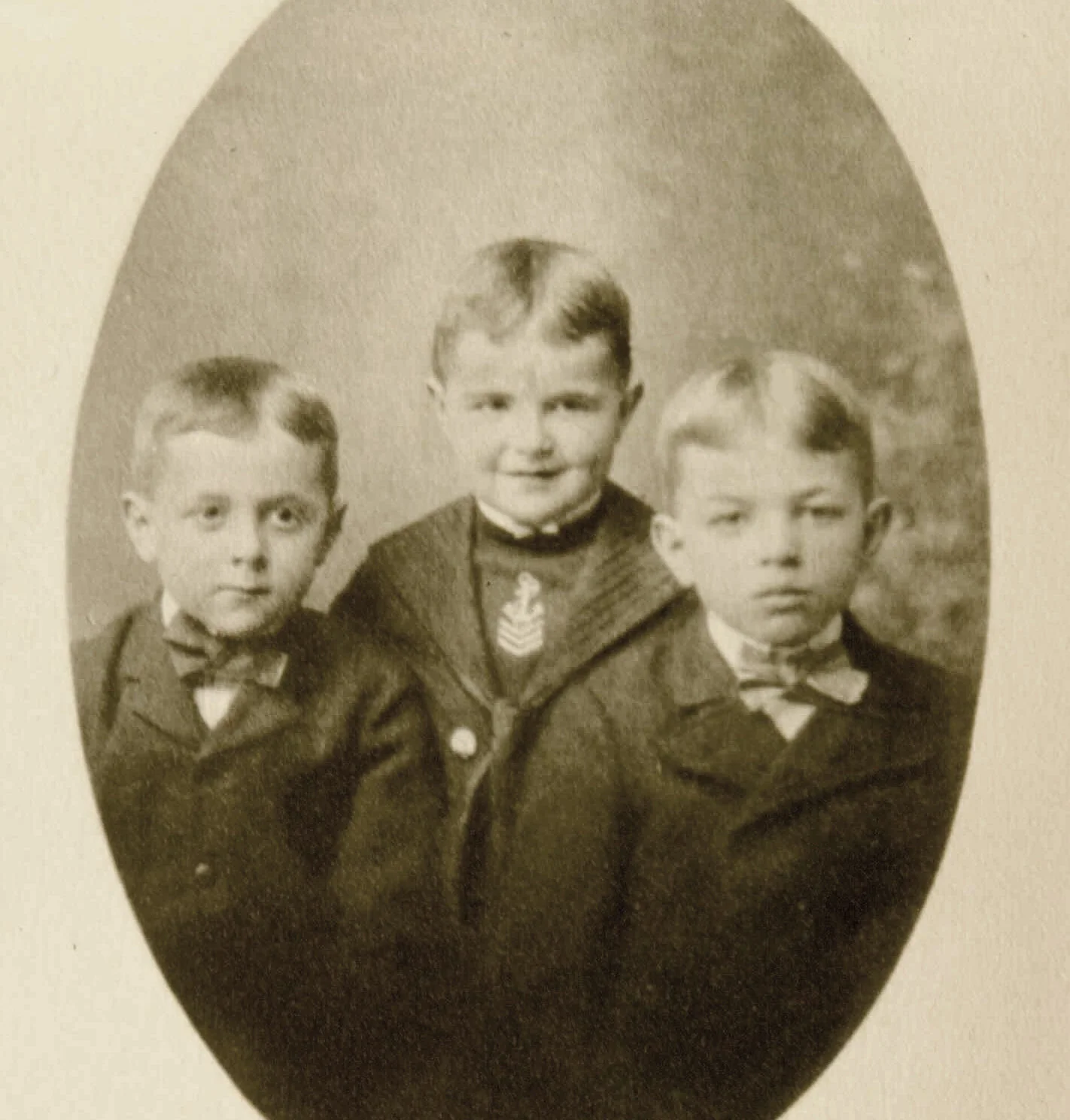 Thurber House — About James Thurber — Literary Center and James Thurber ...