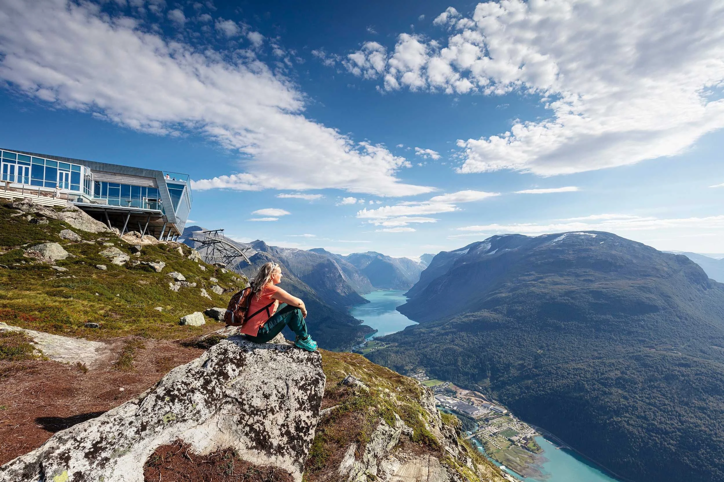 Heis til himmels og 11 andre ting å gjere i Loen — Loen Skylift