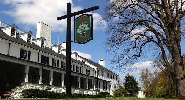 How to land a tee time at one of the most exclusive courses in the US ...