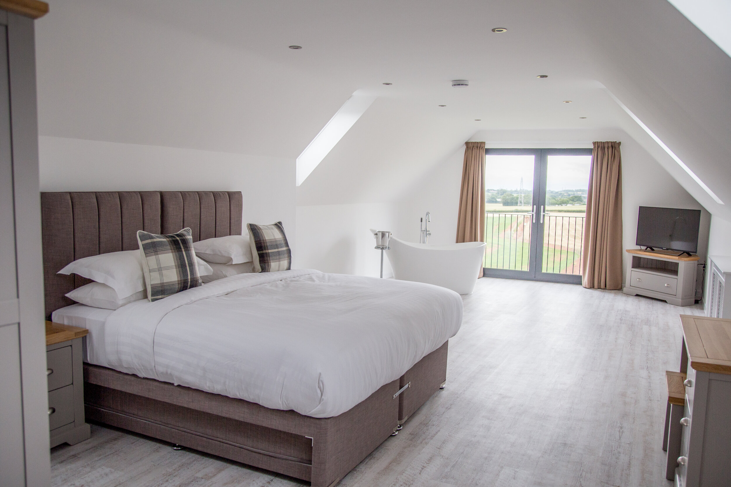 Accommodation In Quantock Lakes | Award Winning Barn Wedding Venue in ...