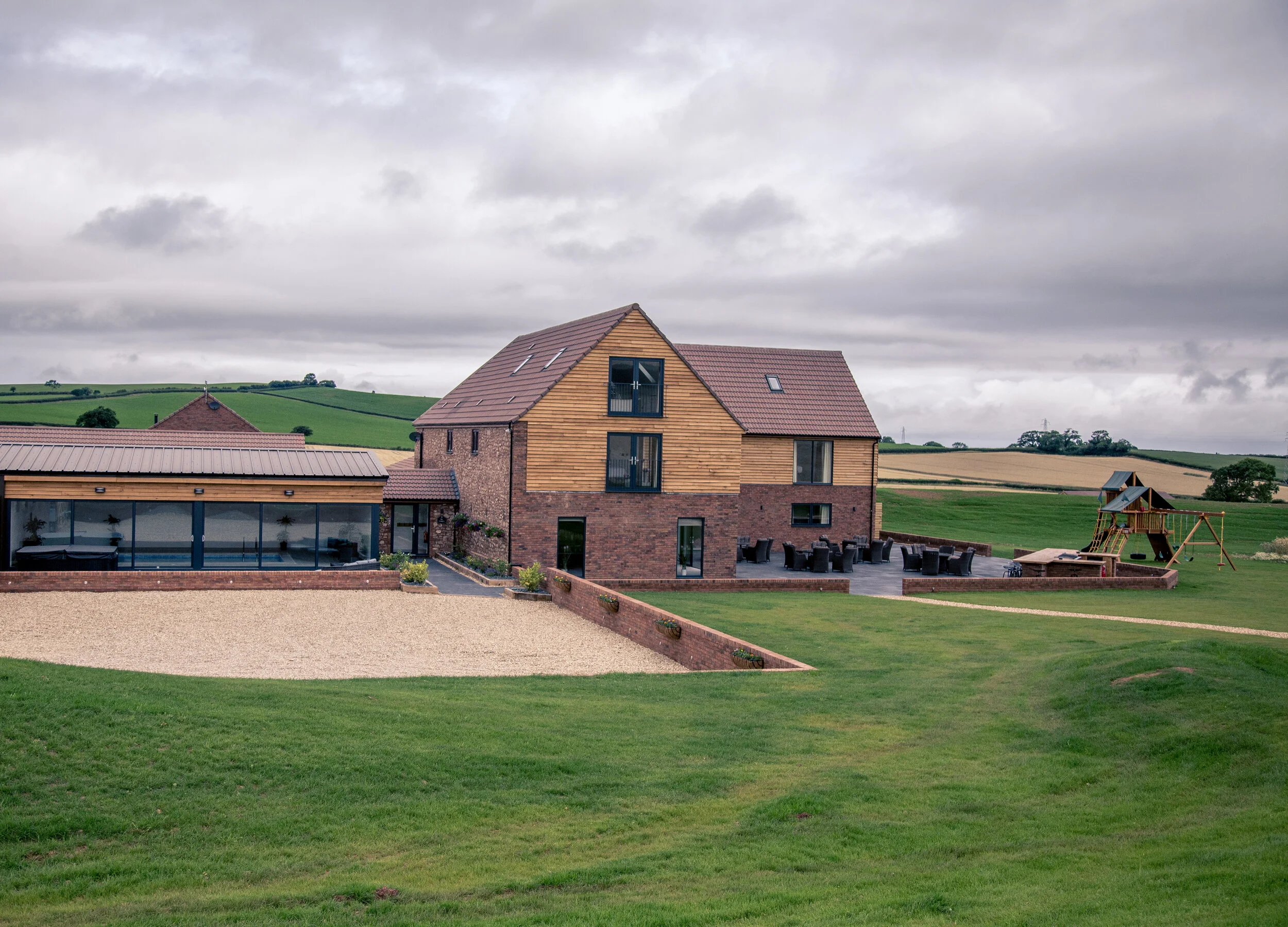 Accommodation Gallery | Quantock Lakes | Award Winning Barn Wedding ...