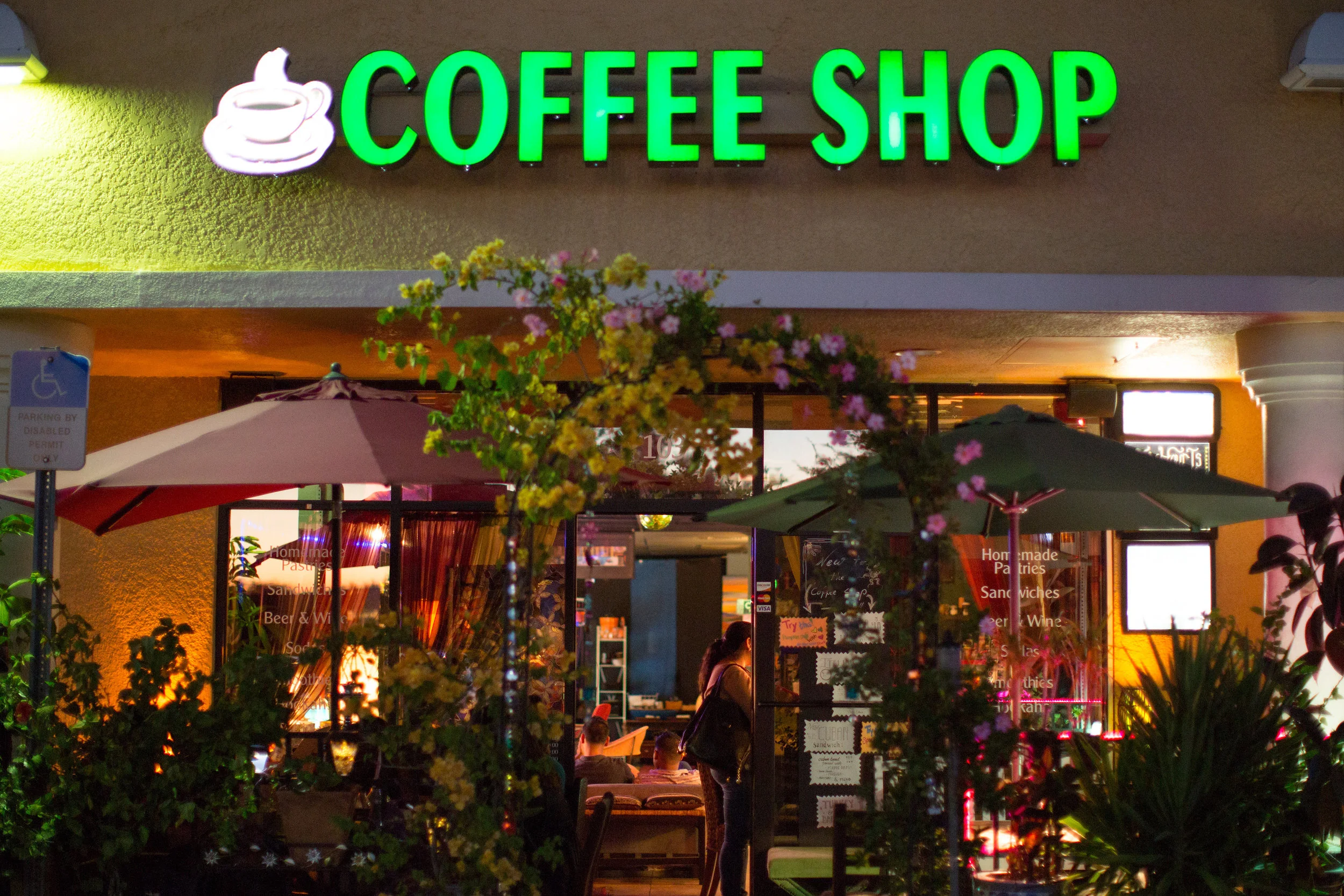 About Achilles Art Cafe
